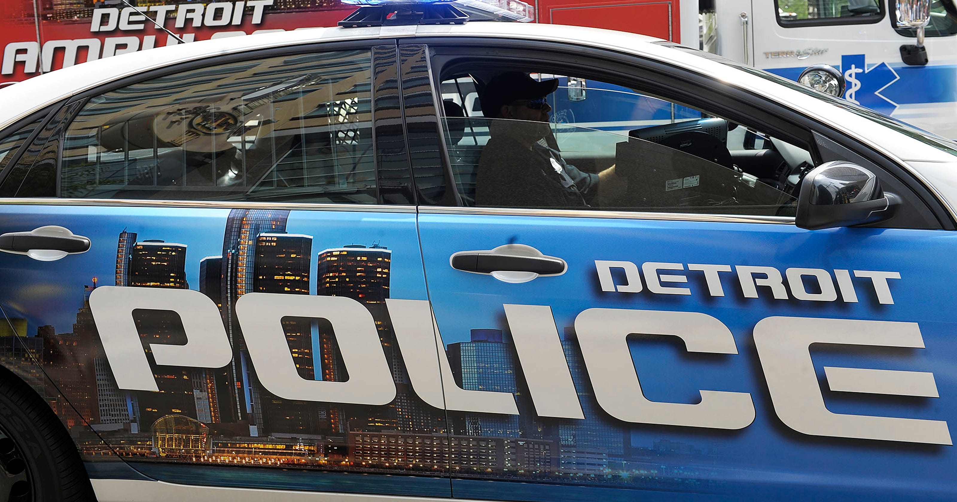 Police: Man fatally shot 2 at senior center after breakup