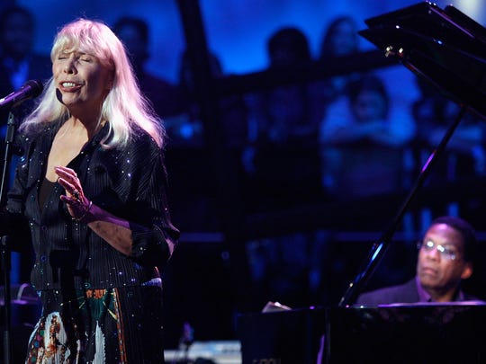 'Reckless Daughter' looks at Joni Mitchell's life from both sides