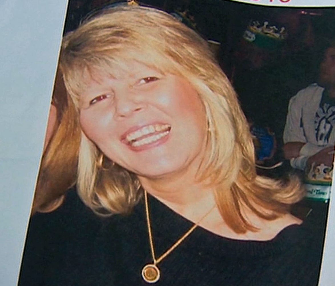 Friends continue quest for info about Lisa Stone | wfaa.com