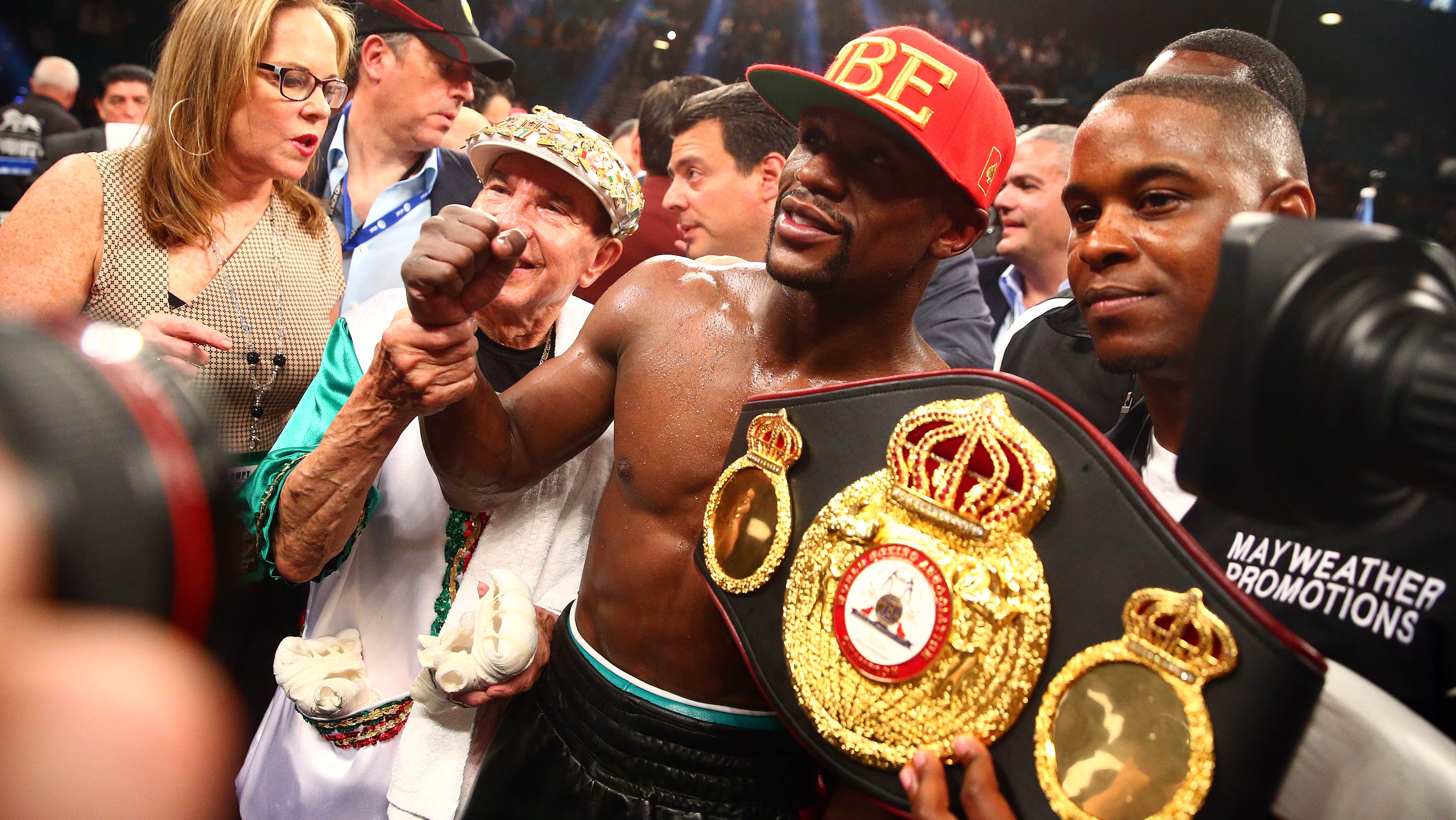 Crowd incident at Mayweather fight was 'wild scene'