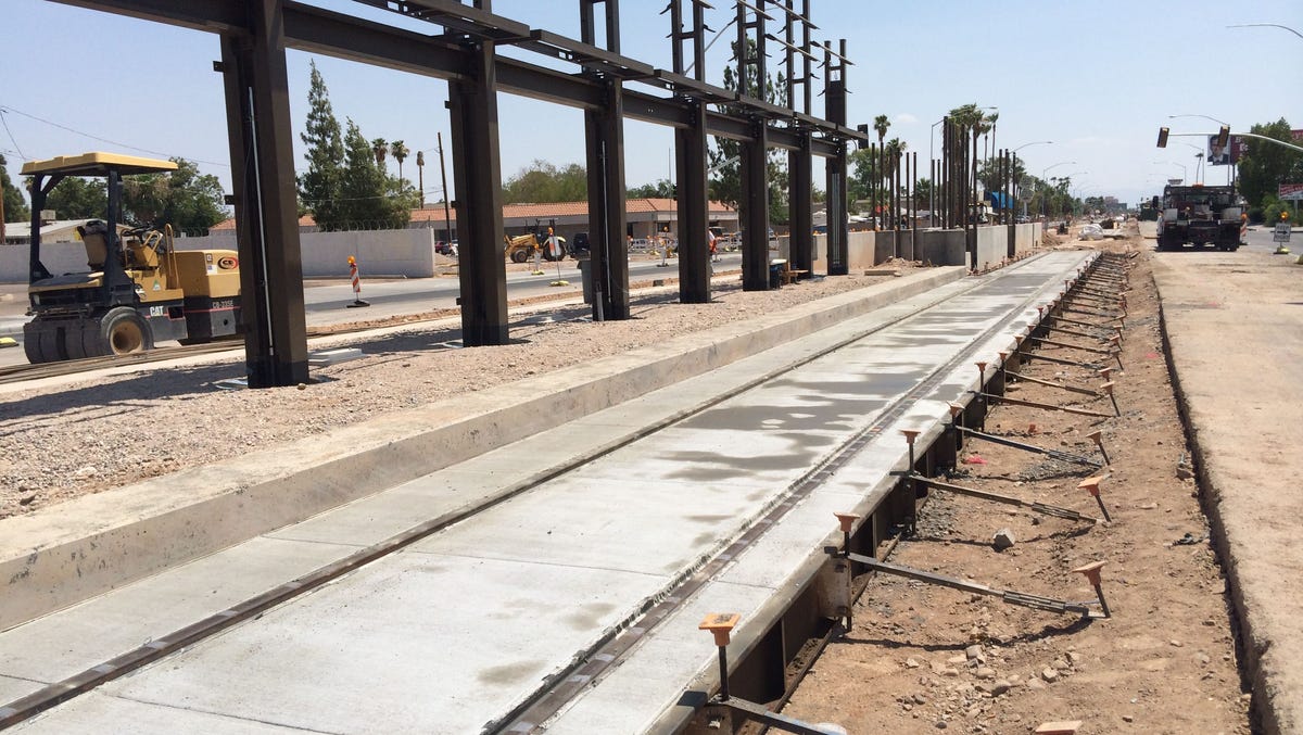 Mesa light-rail construction