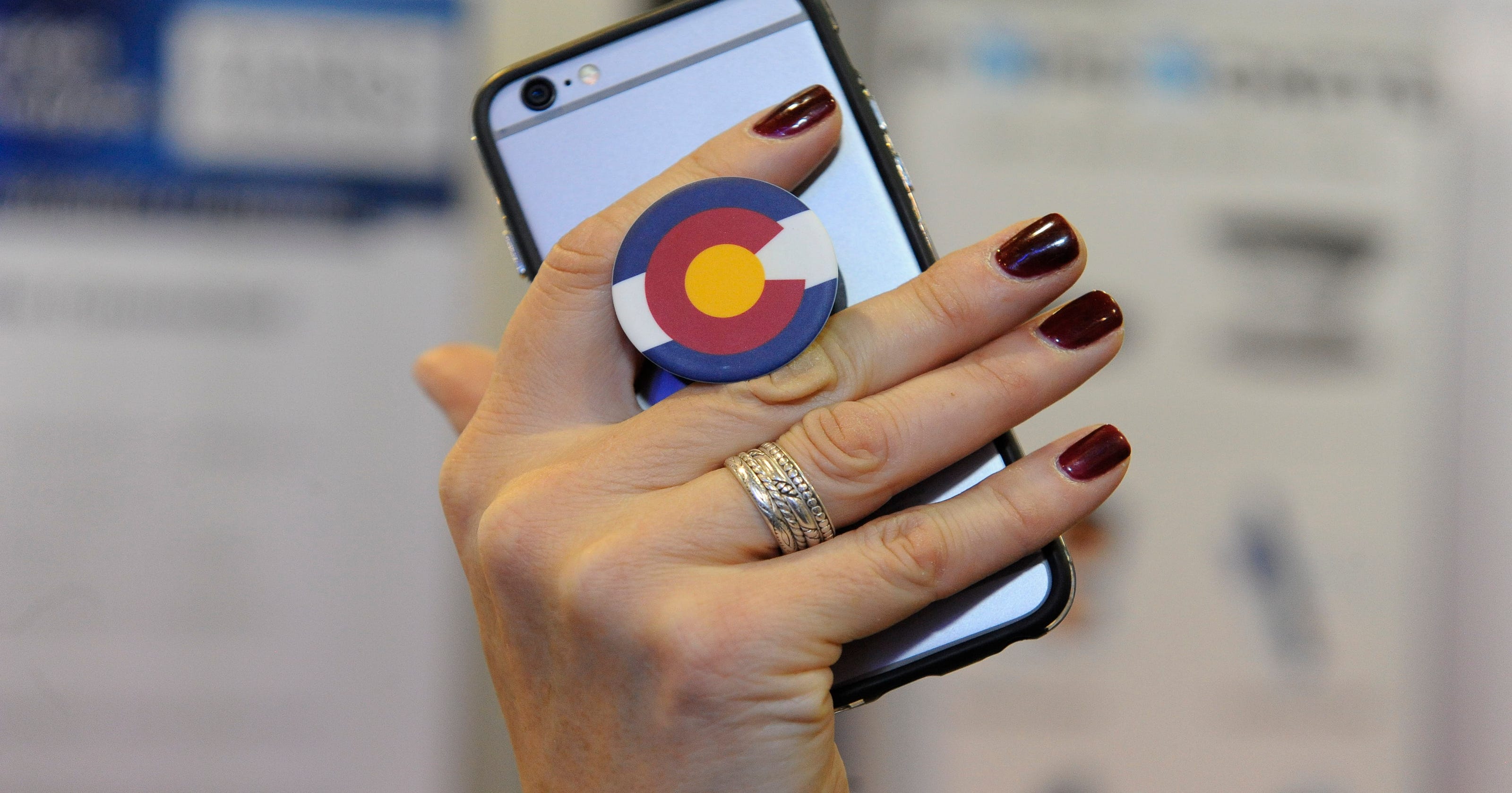 PopSockets: New fidget spinners? Grips and stands for phones taking off