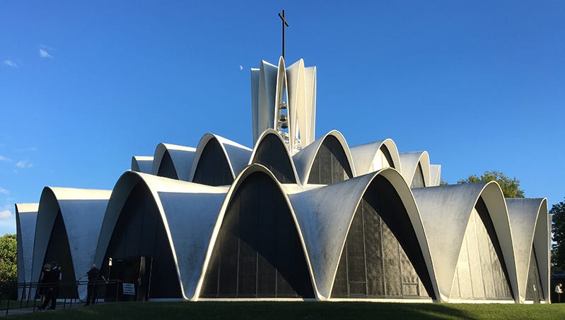 25 must-see buildings in Kentucky