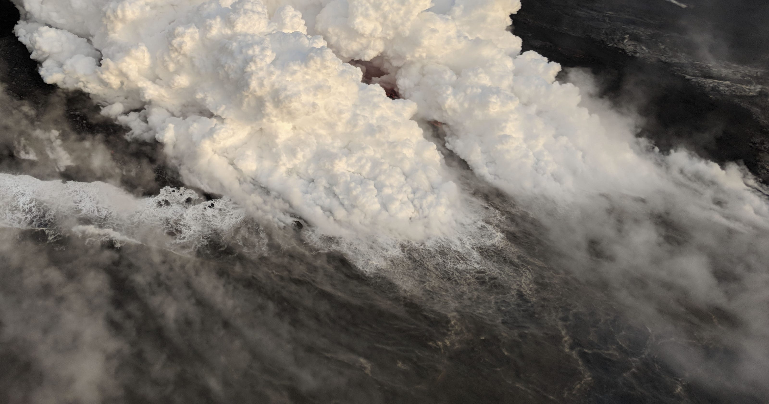 Hawaii volcano: Boats must stay farther back after lava bomb injuries