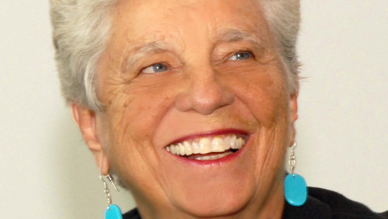 Barbara Hubbard receives Golden Circle Award