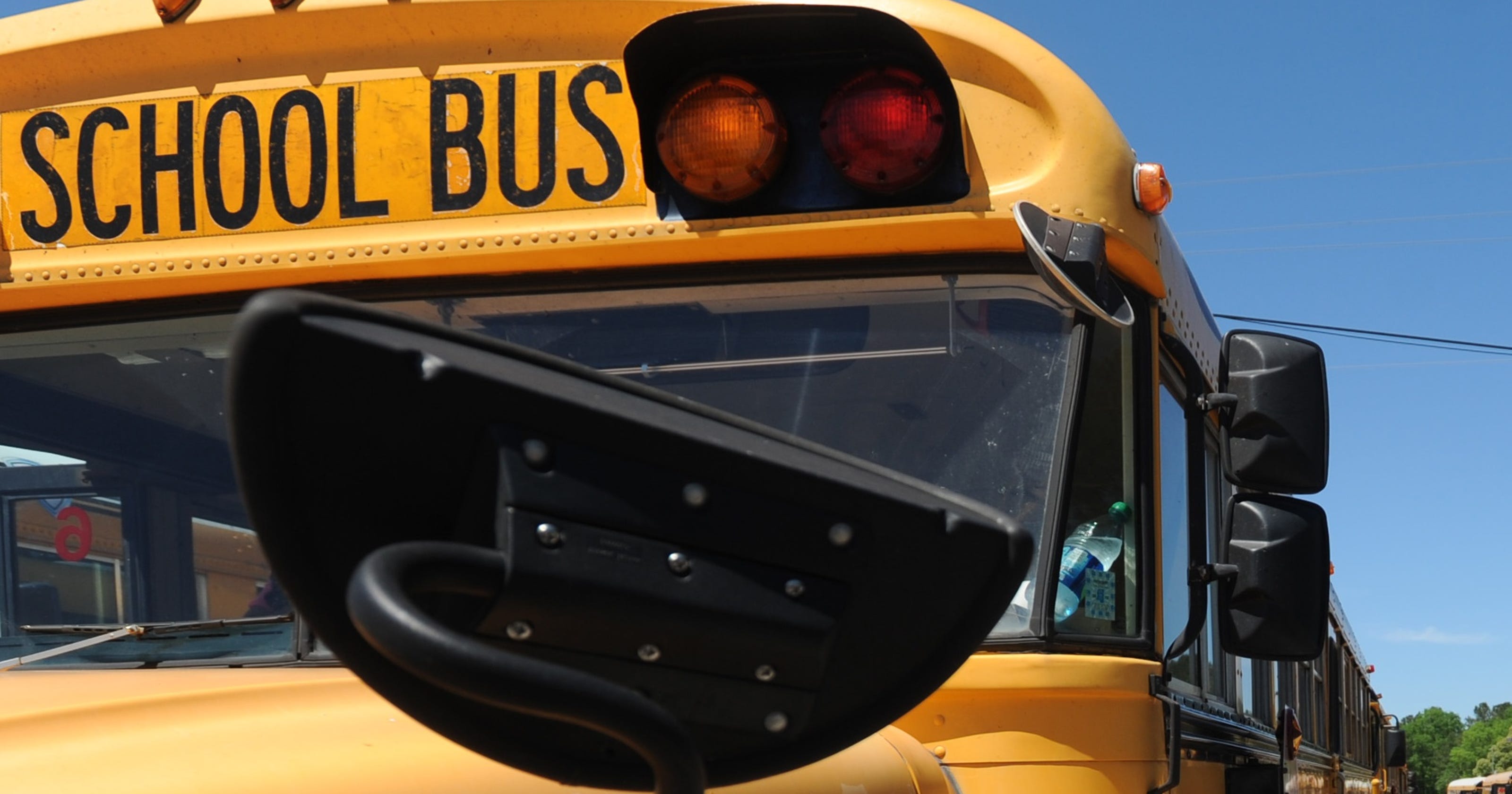 Driver dead, several children injured in Mississippi school bus crash