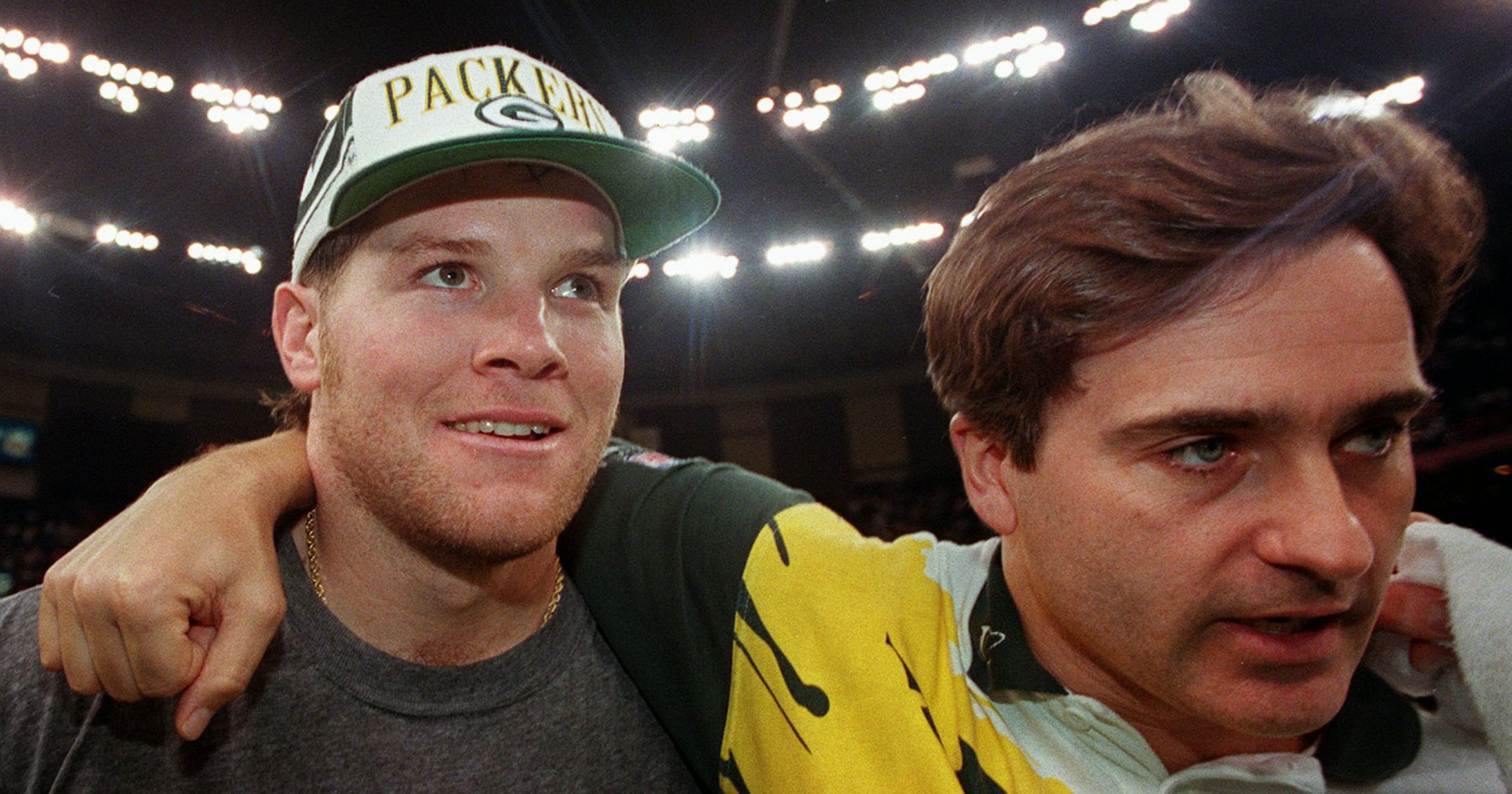 Brett Favre, mentor Steve Mariucci are 'family'