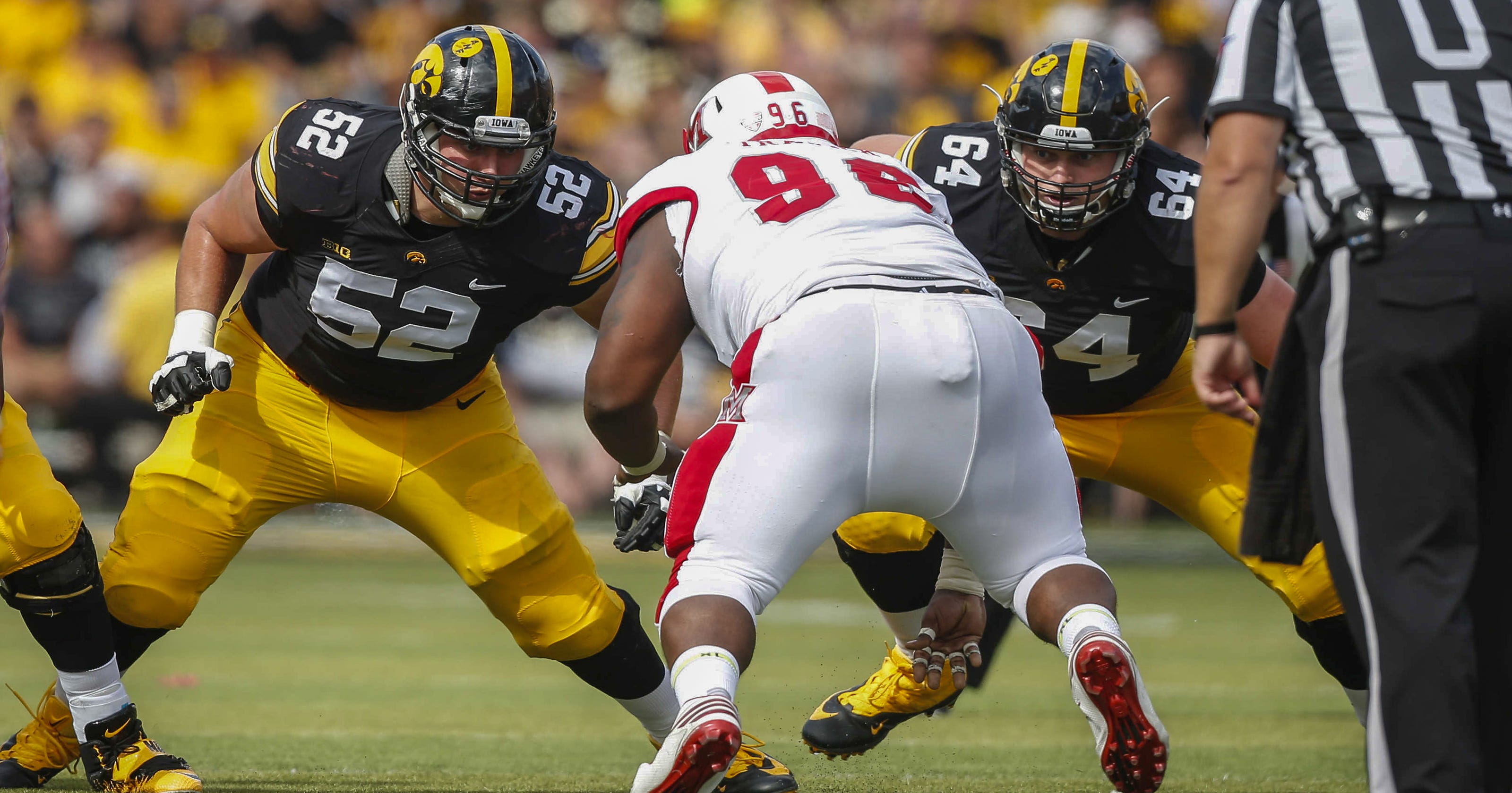 Iowa football's offensive line loses Ike Boettger, elevates Tristan Wirfs