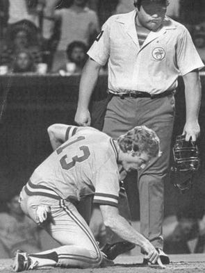 Ken Kaiser, former MLB umpire, dies at 72