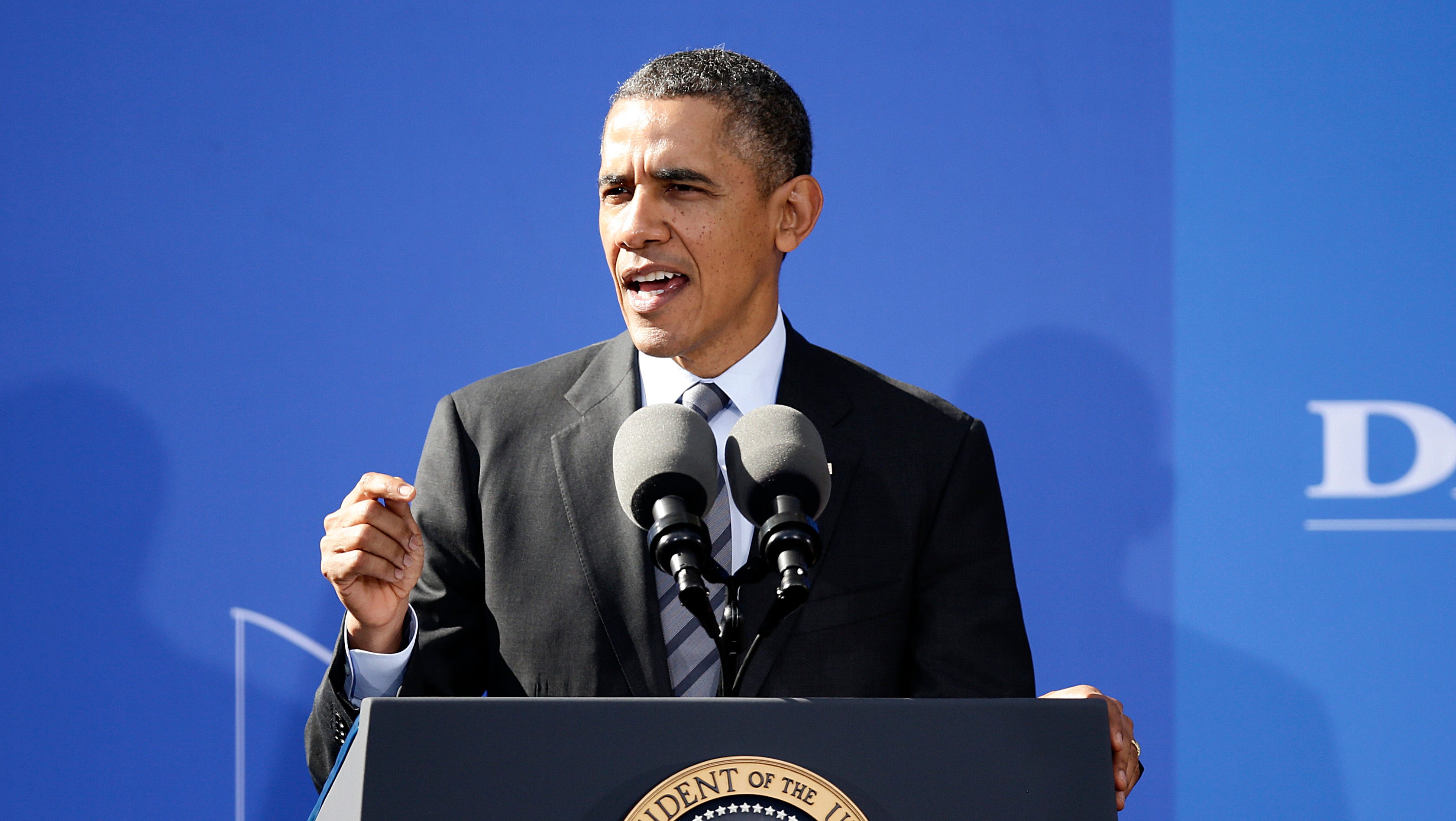 Obama hits low marks in Ohio, poll says