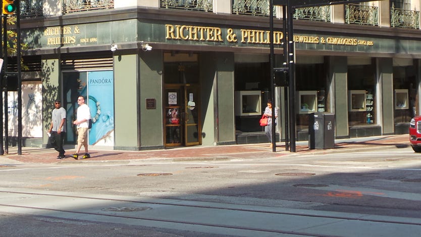 Einstein Bros. opening new Downtown eatery