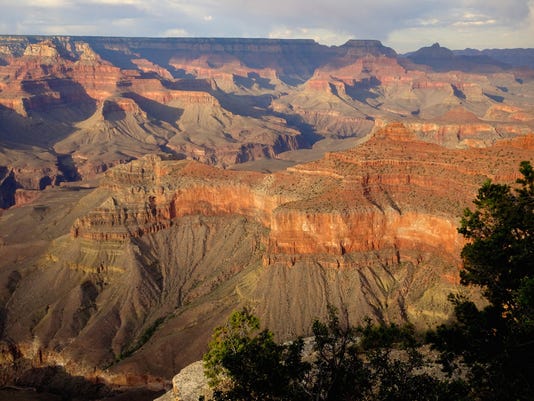 Grand Canyon Railway: Tickets, hotel and Polar Express