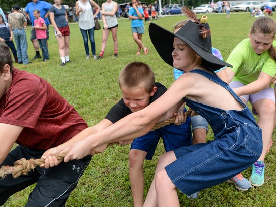 Hillbilly Day tradition continues with large crowd in Mountain Rest