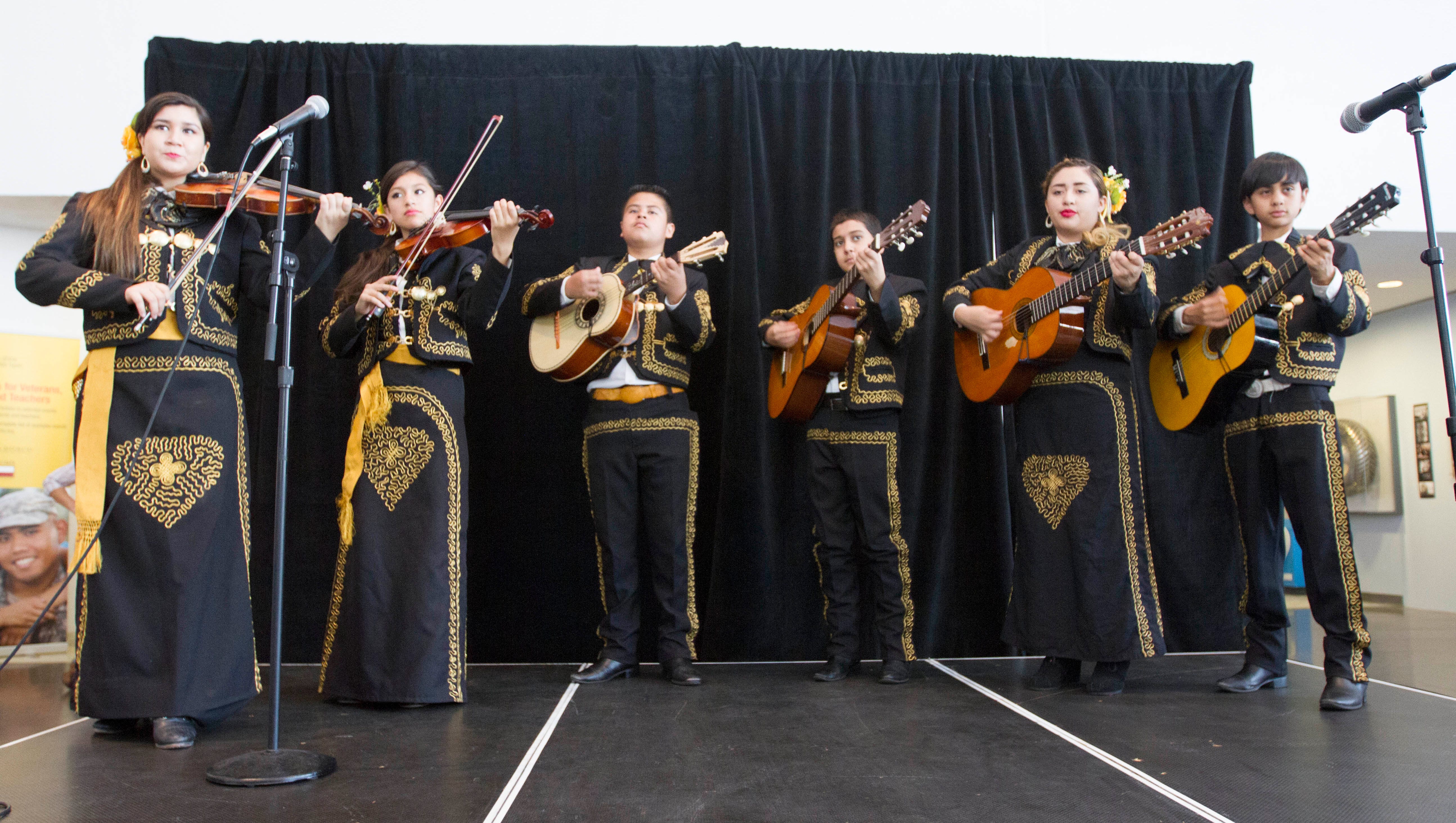 4 arts events for Spanish speakers