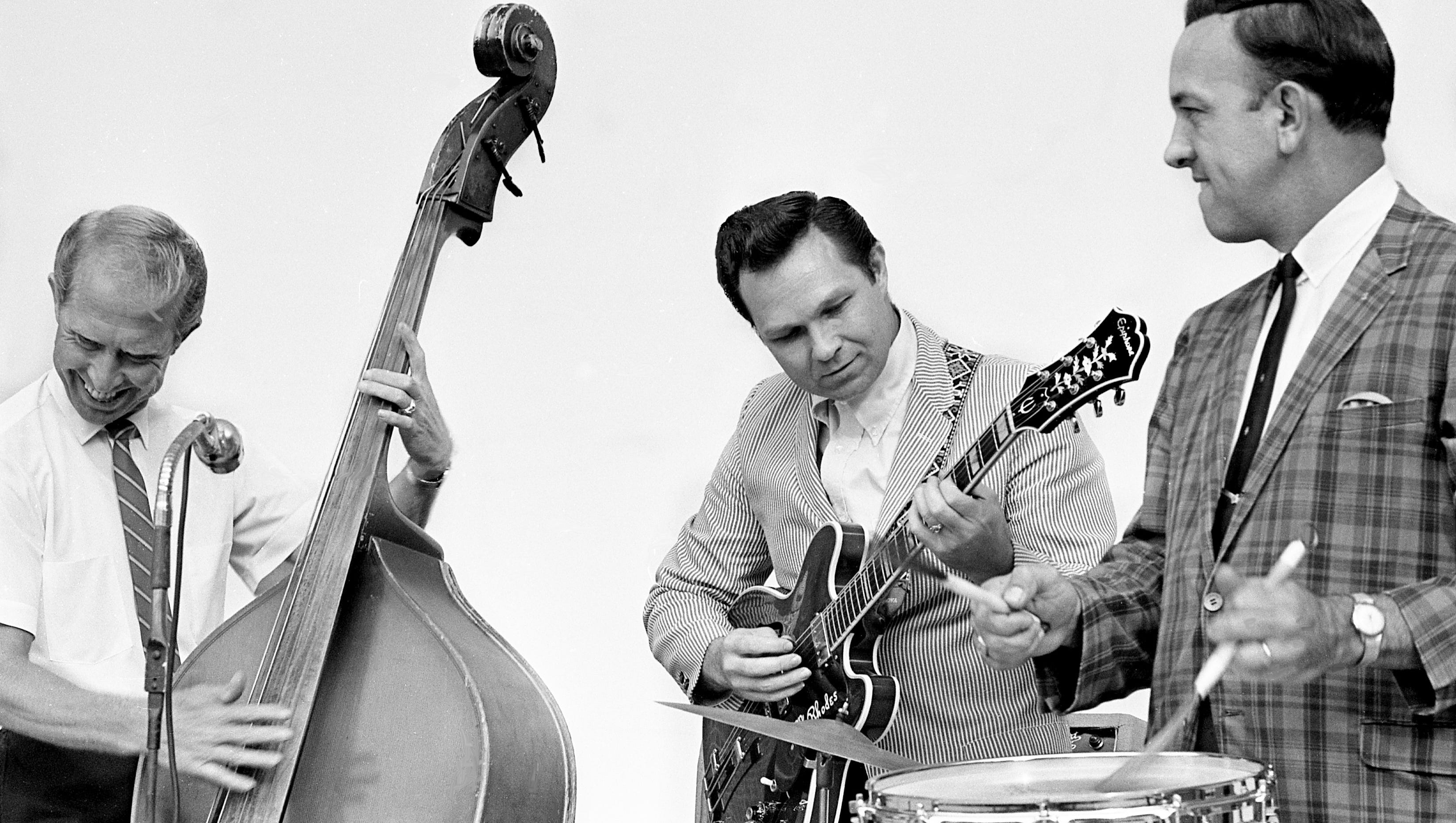 Leon Rhodes dead at 85