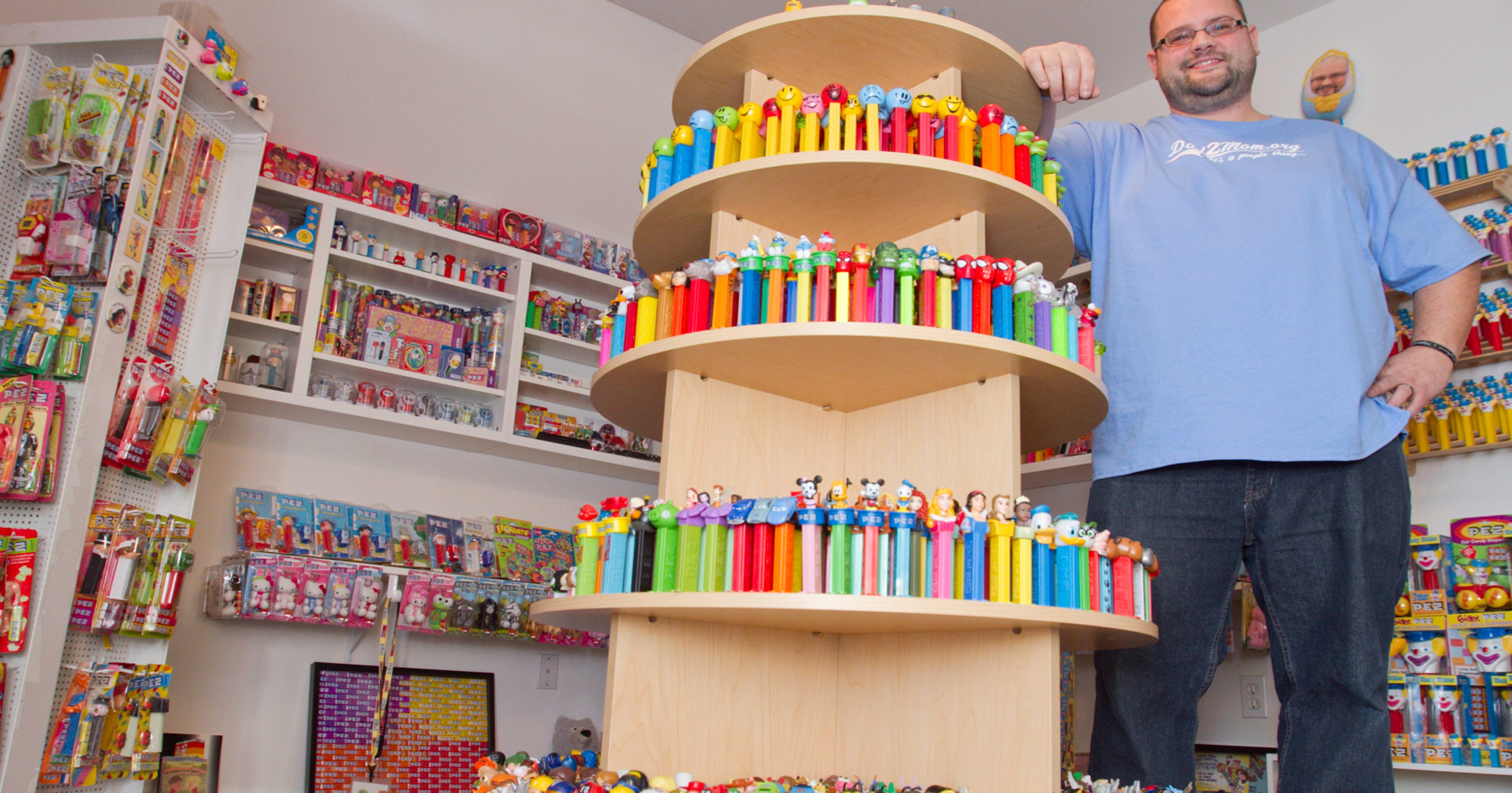 Michigan man collects 17,000 PEZ dispensers