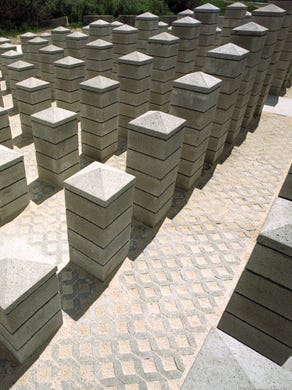 First clues surface in Valujet Flight 592 crash: Body parts and engines ...