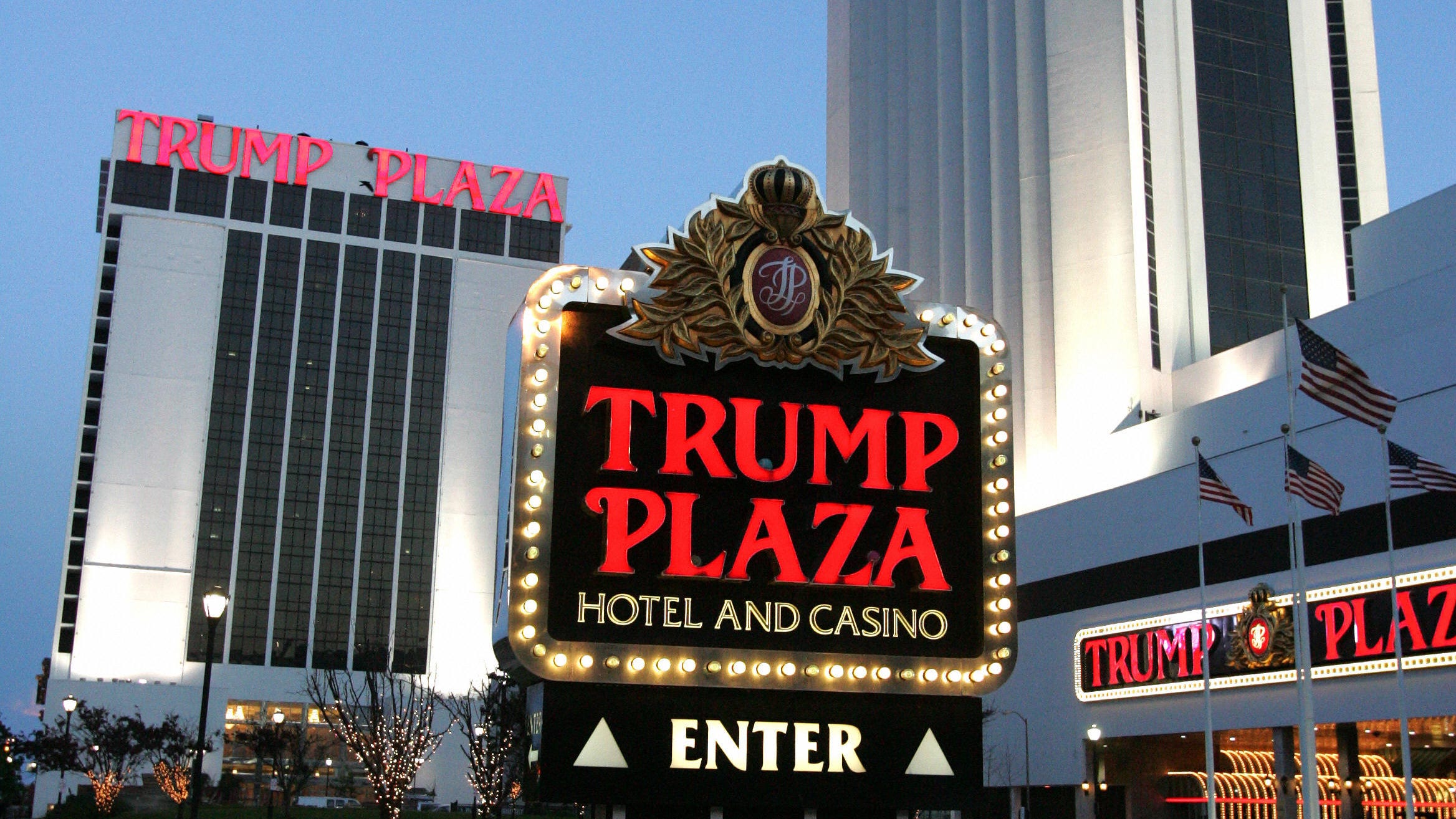 Trump Plaza casino to close, cut about 1,000 jobs