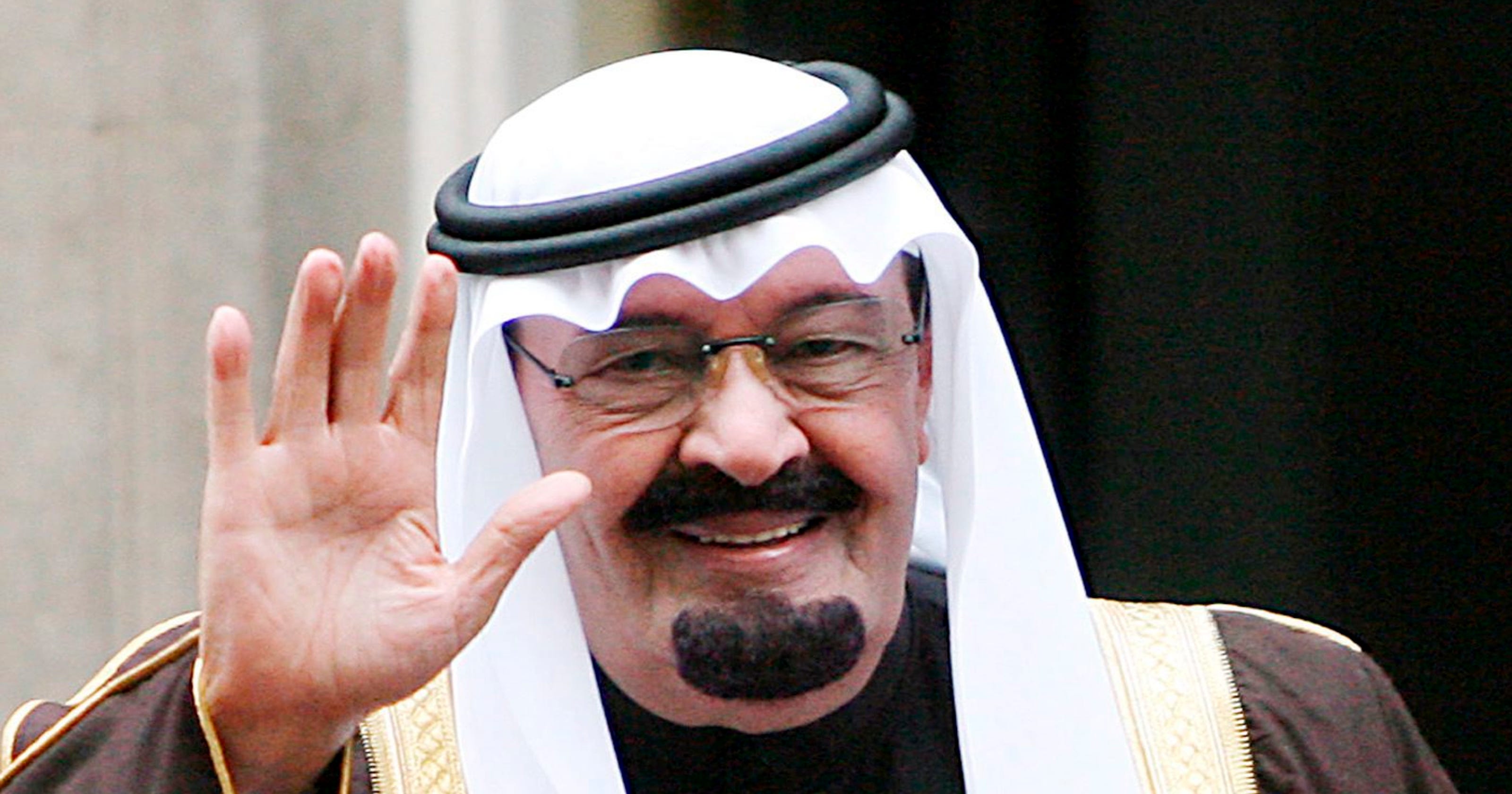 New Saudi king vows no abrupt policy shifts