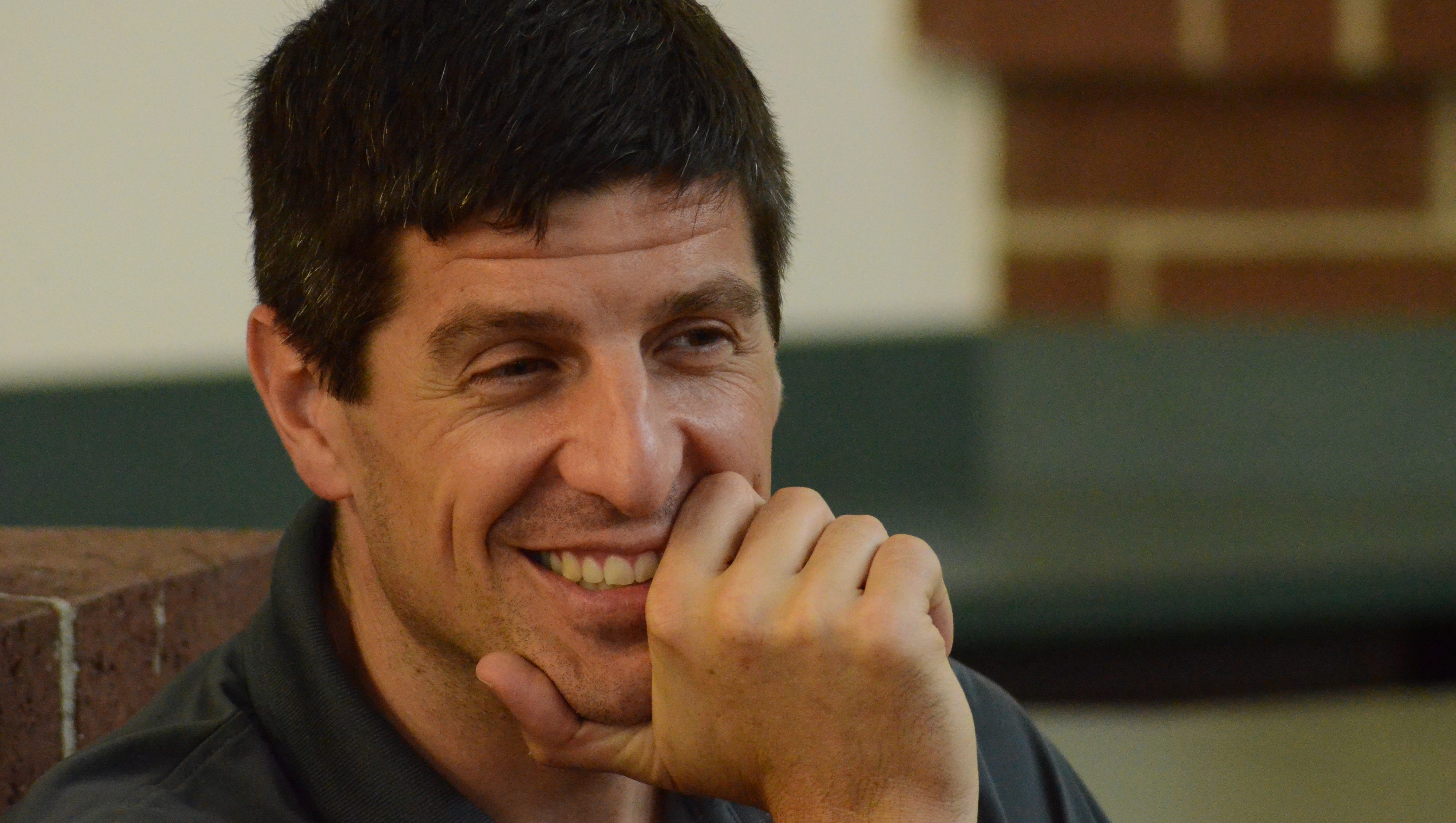 Bellin, survivor of Brussels bombing, tells students to avoid fear