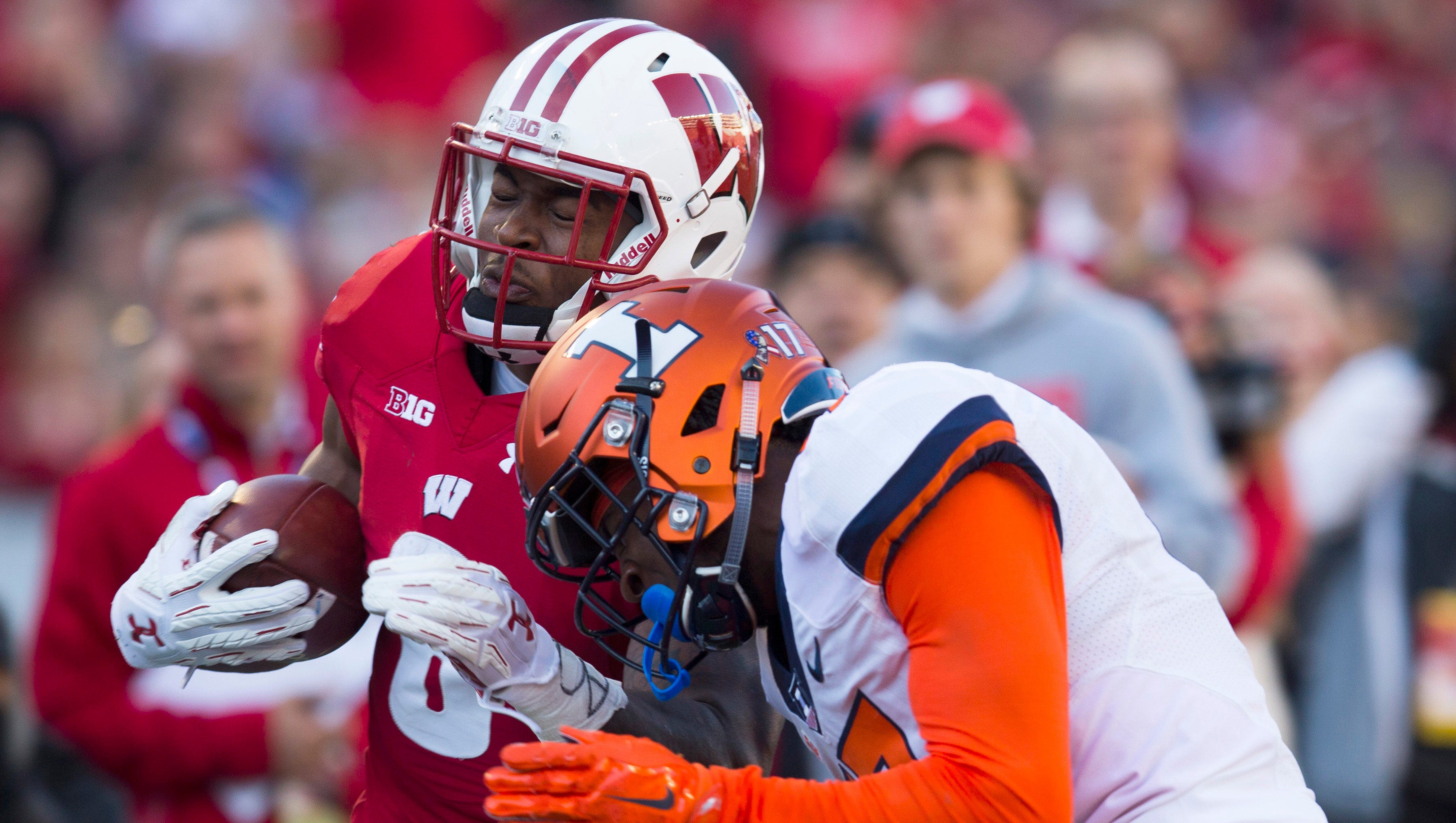 UW 48, Illinois 3: No. 7 Badgers keep rolling