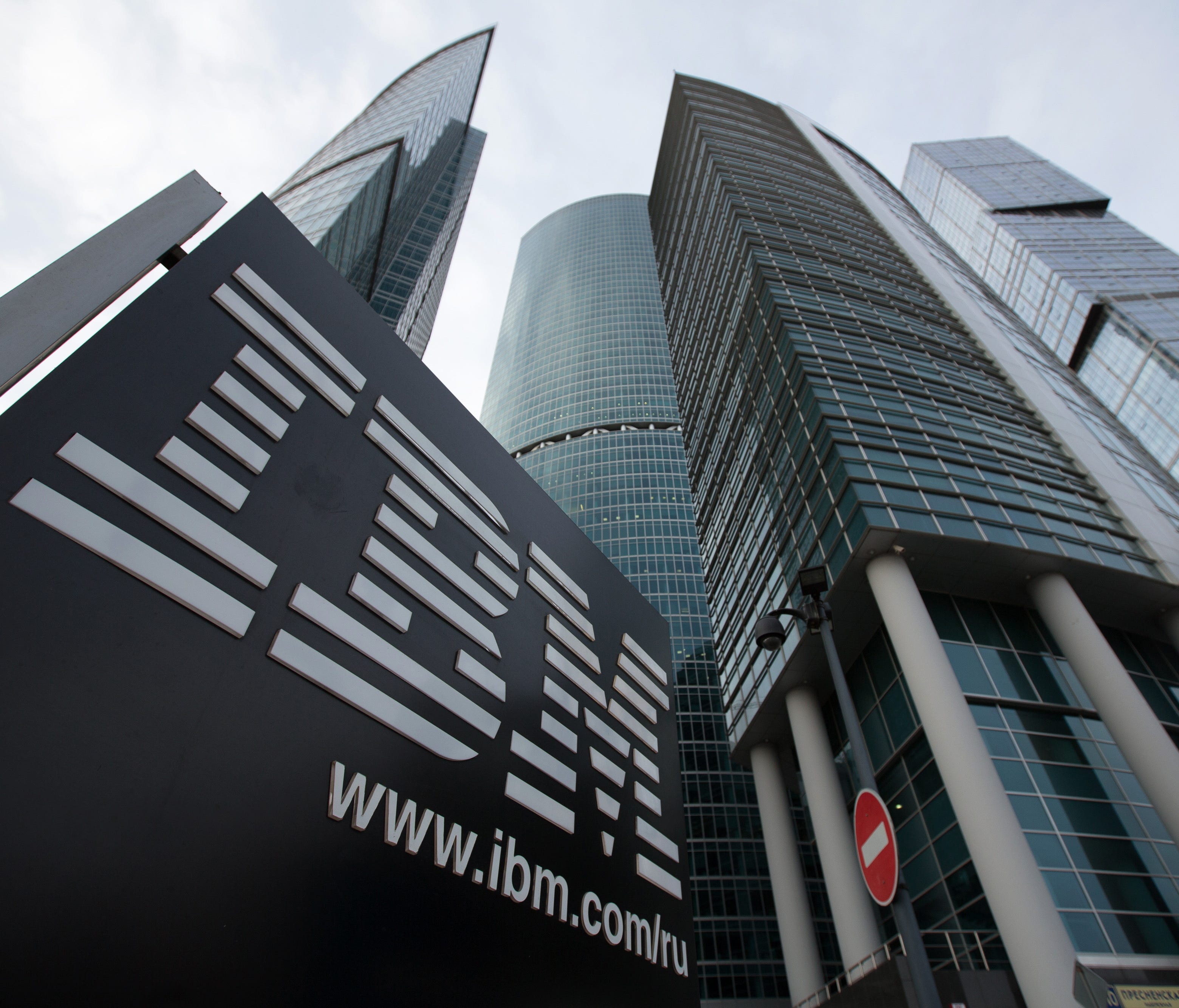 Tech Five: IBM, Netflix kick off big earnings week | krem.com