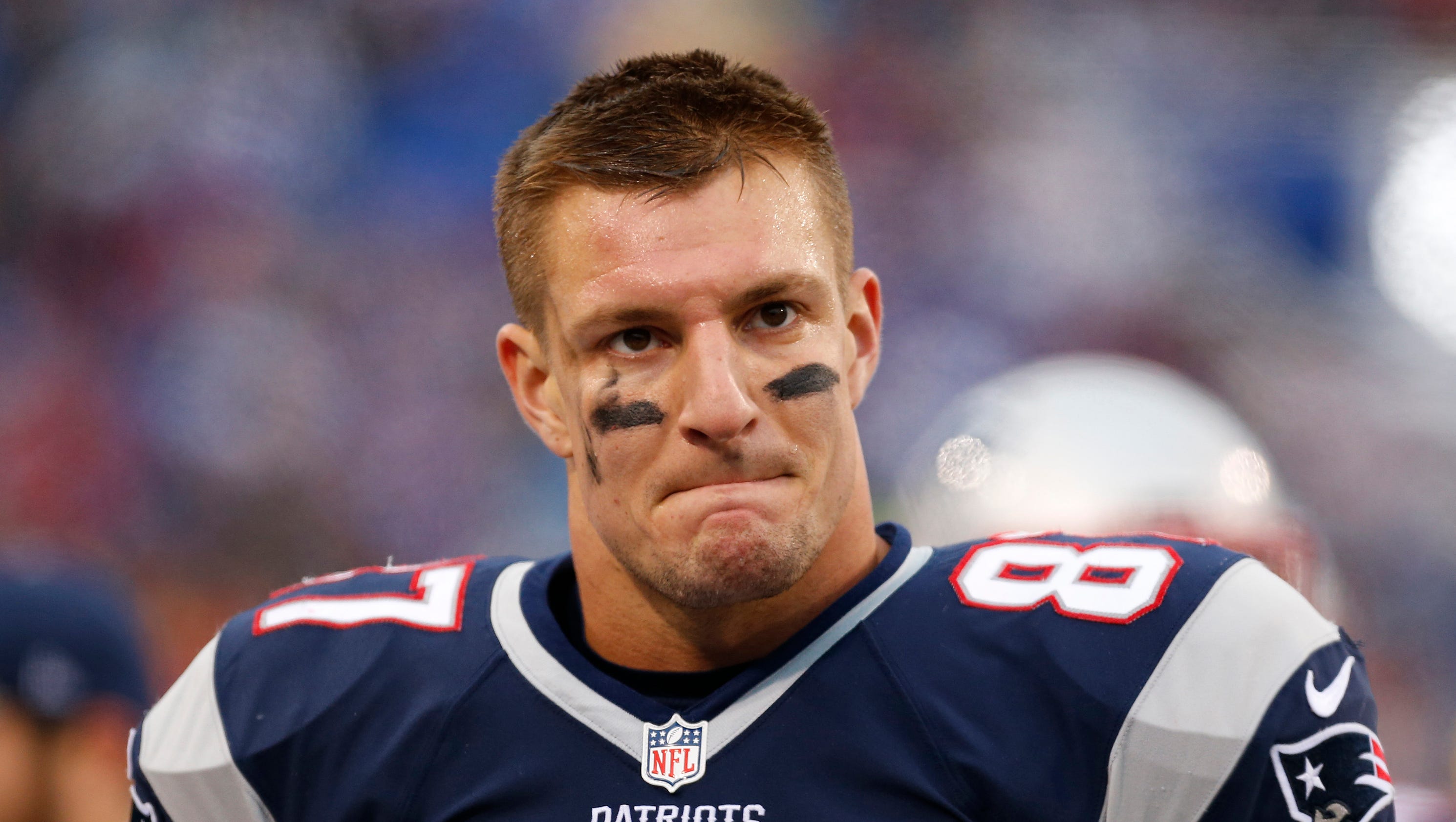 Wednesday NFL Buzz: Rob Gronkowski practices, but status uncertain