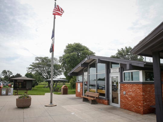 Iowa DOT looks to close many highway rest areas