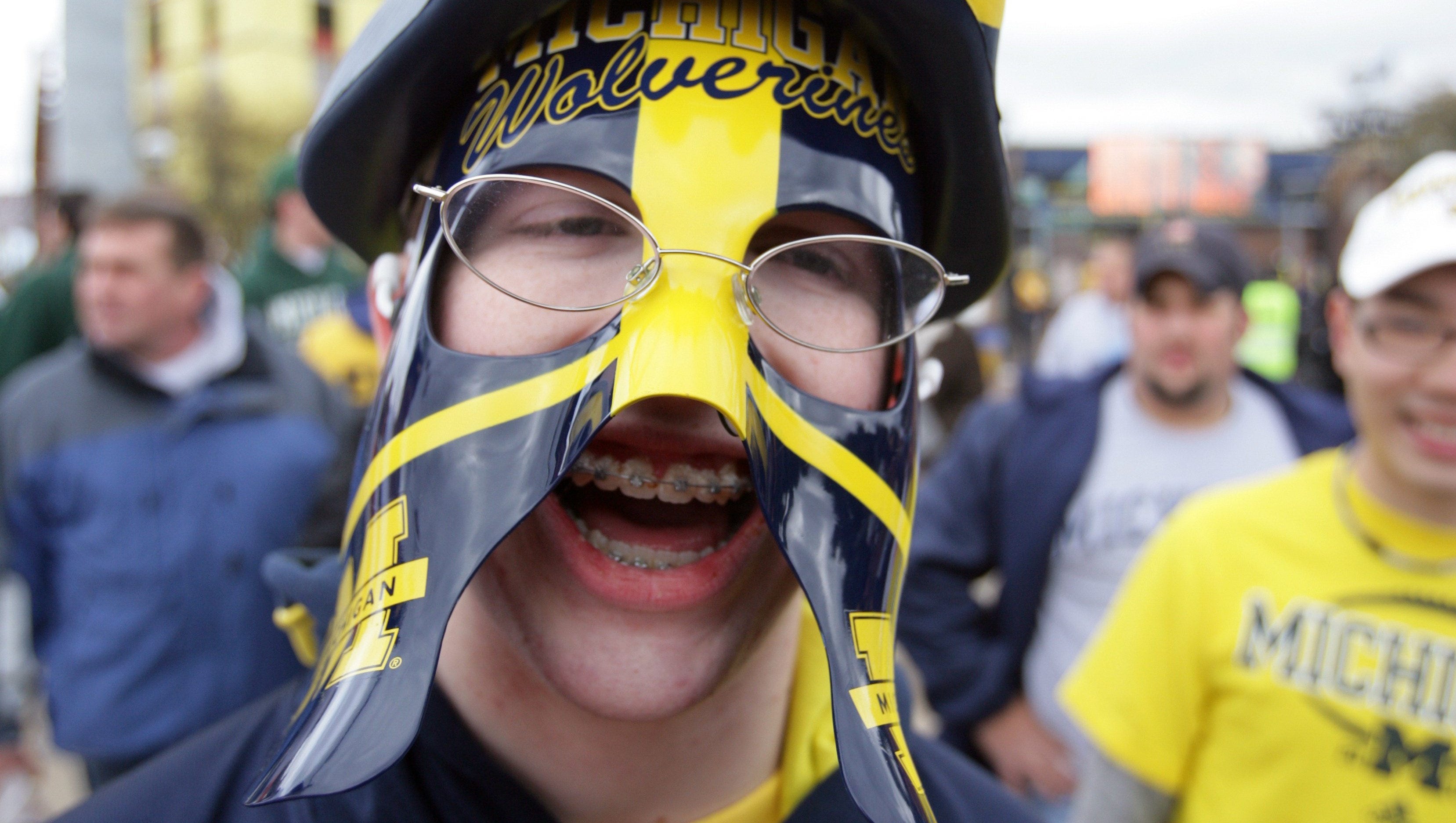25 signs you're a die-hard Michigan football fan
