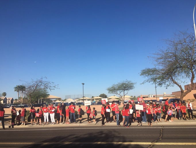 Arizona teacher walk-in: Parents, students to join #RedForEd teachers