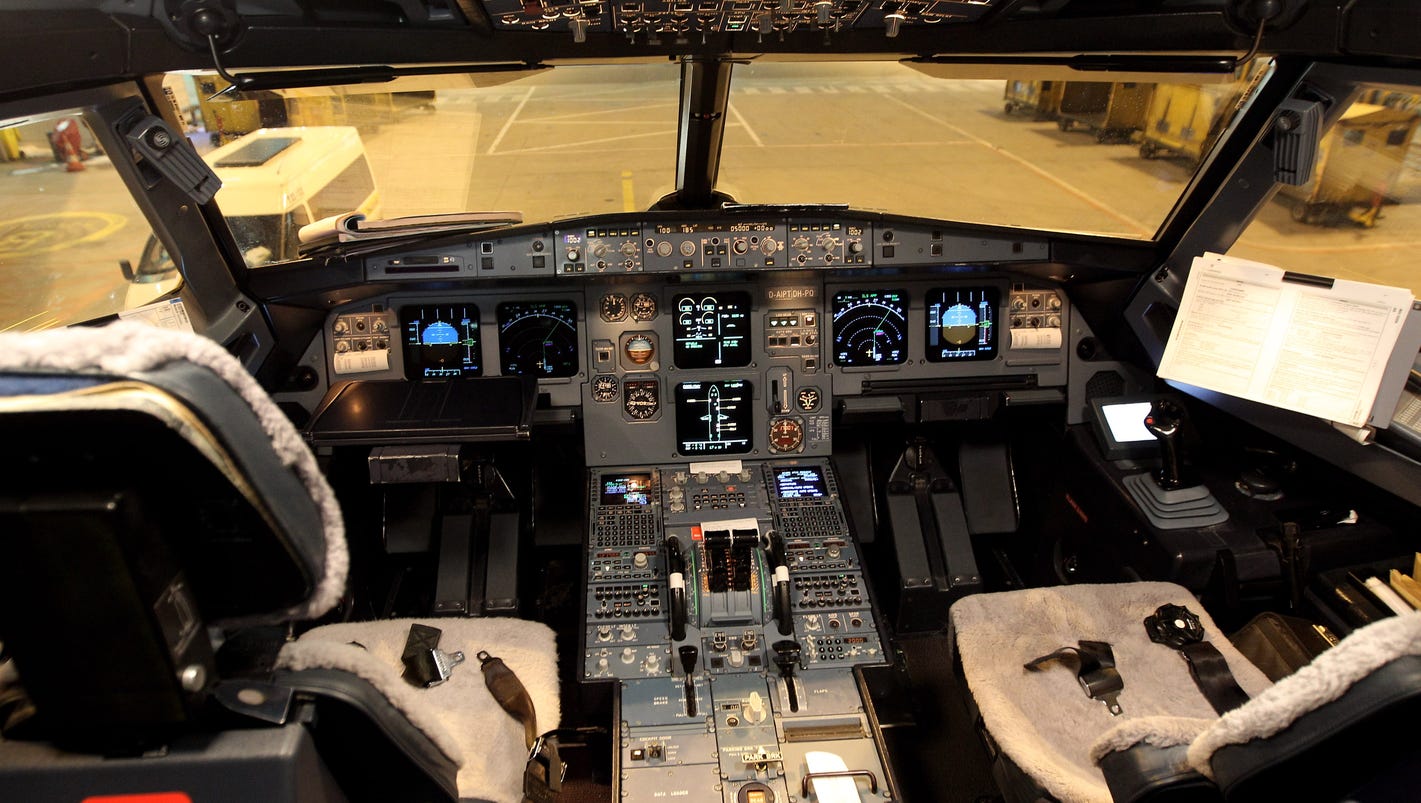Airplane cockpits need a camera's oversight: Column