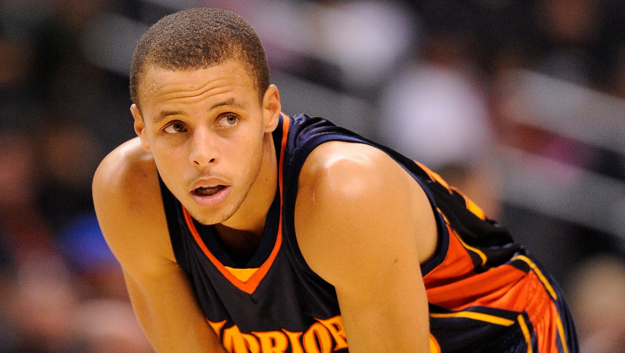 Steph Curry breaks Ray Allen's all-time NBA record for 3-pointers