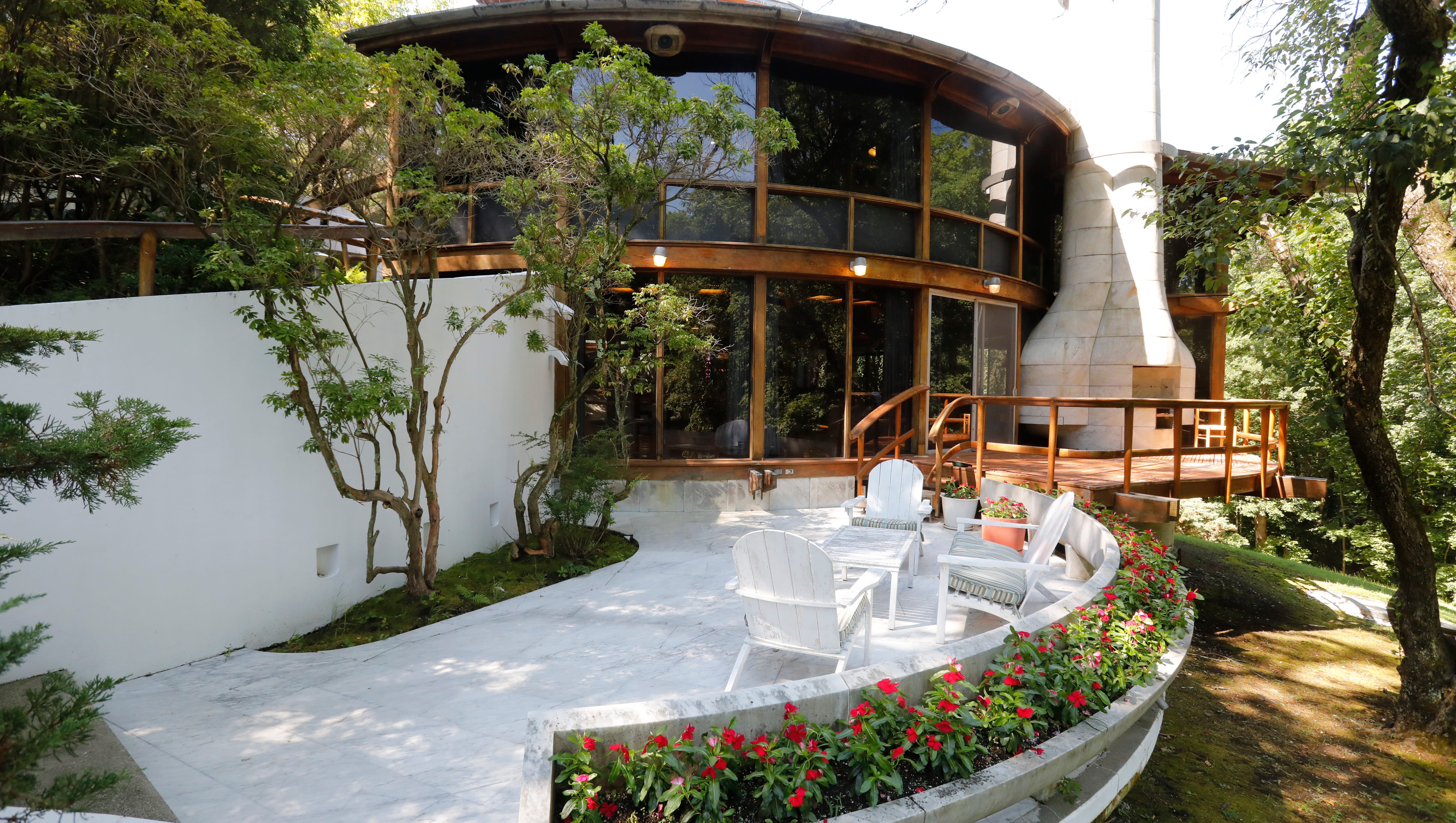 Video: Jackie Gleason's Round House up for sale for $12 million