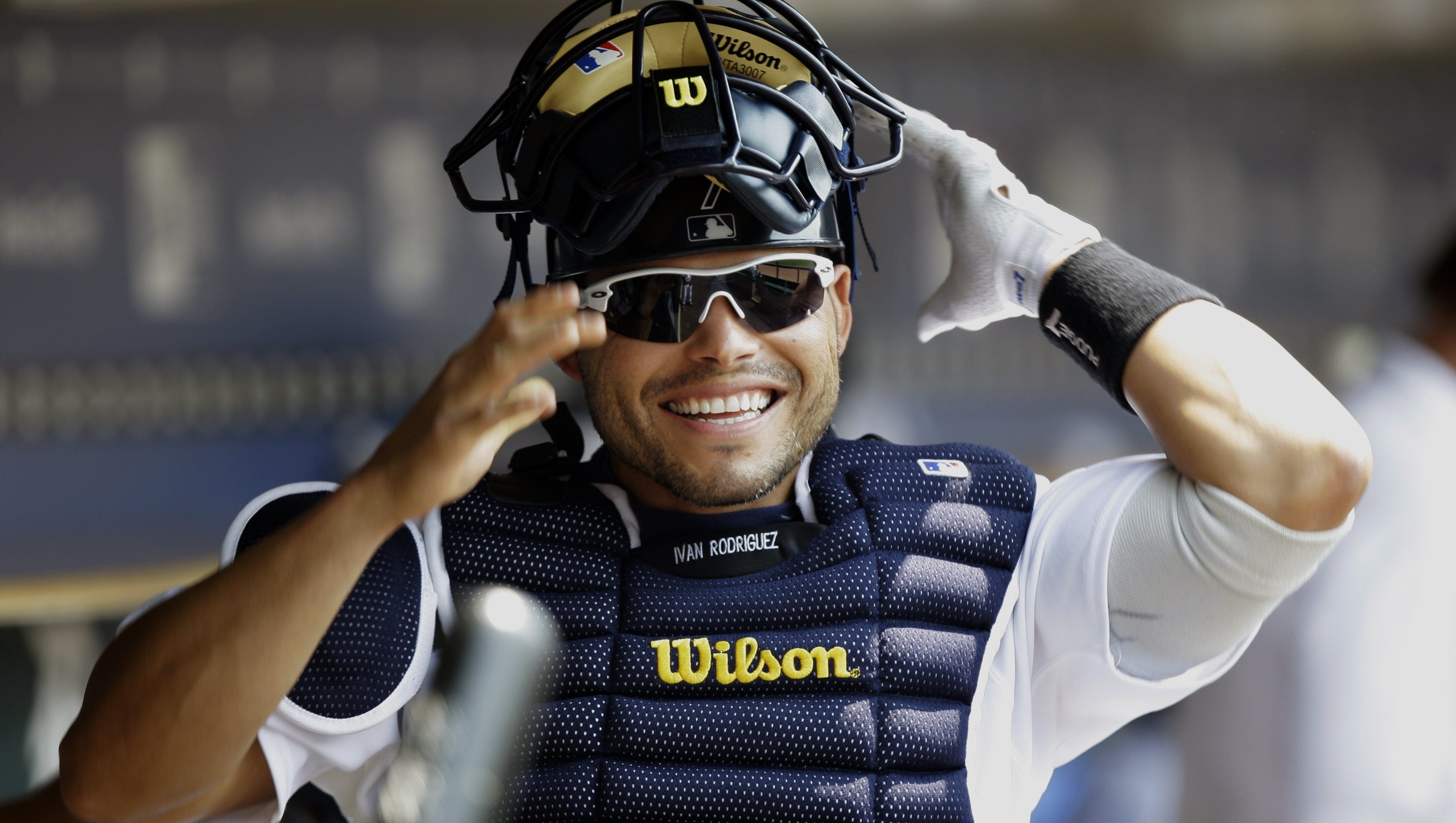 How former Detroit Tigers All-Star Pudge Rodriguez taught Wilson Ramos