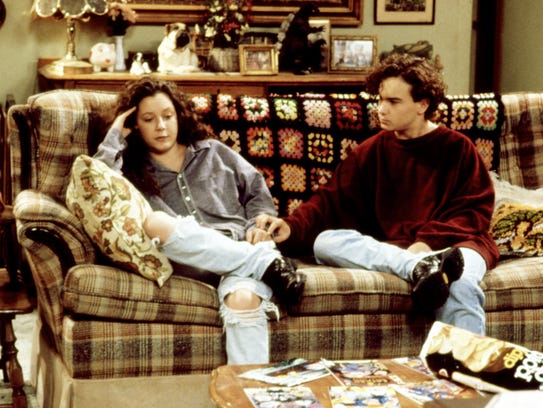 'Roseanne': Catch up on Darlene and David before Johnny Galecki's return