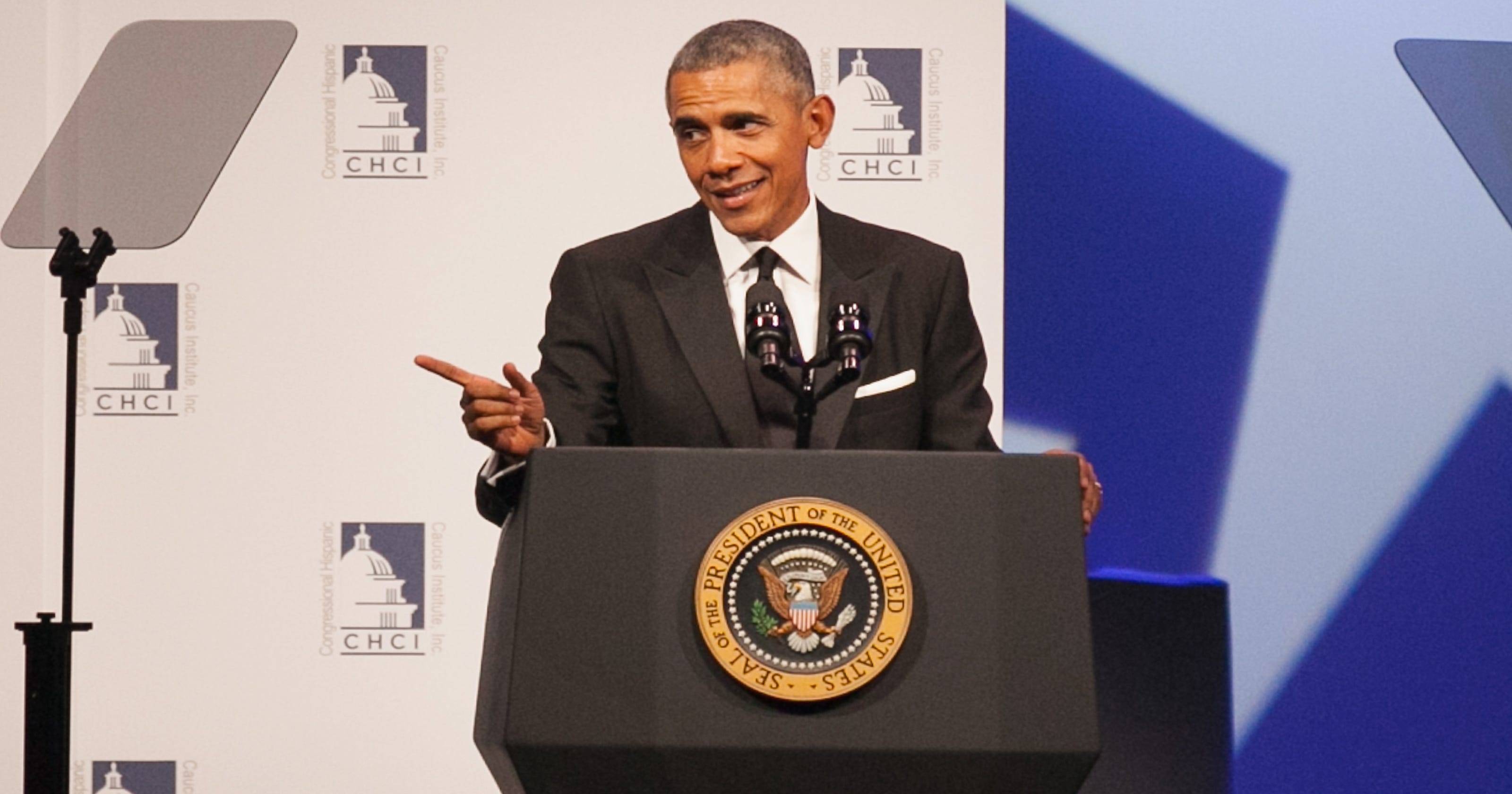 Obama attacks 'anti-immigrant sentiment'