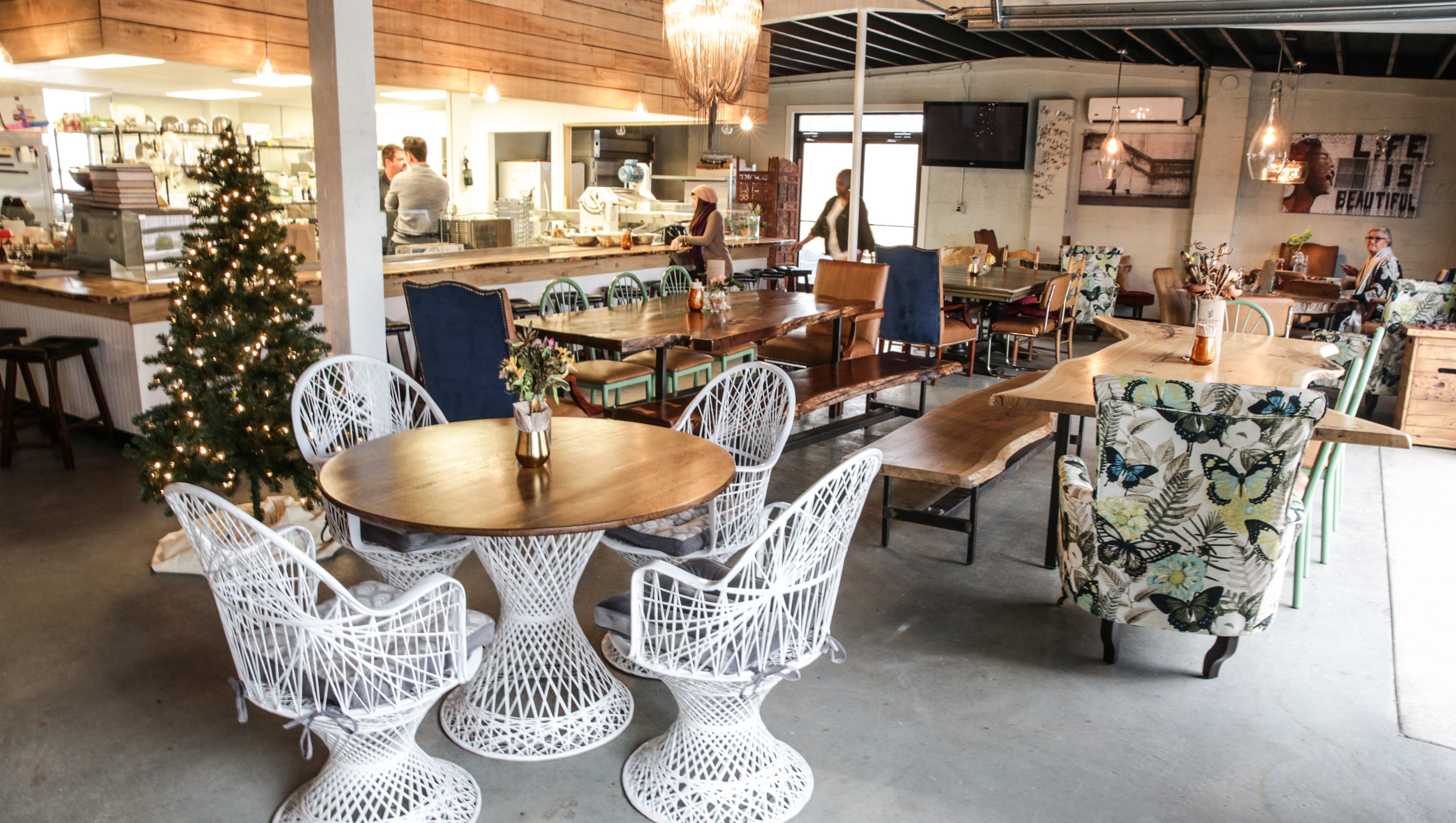 Romantic restaurants in Indianapolis: 14 fancy date nights