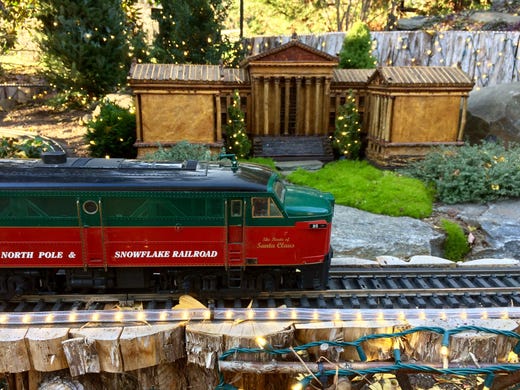 13 holiday model train displays to visit this season