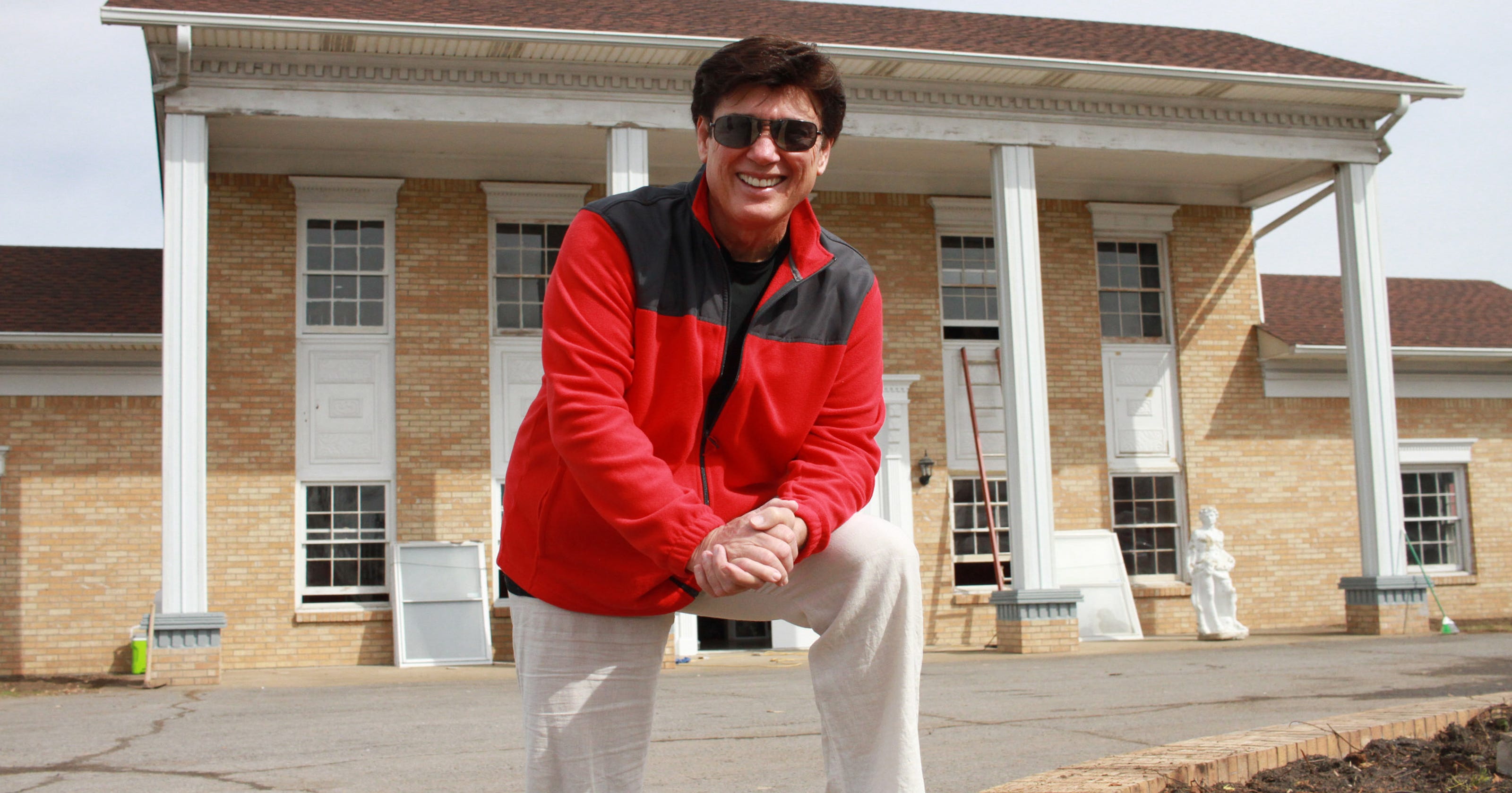 Ronnie McDowell creating Portland concert venue