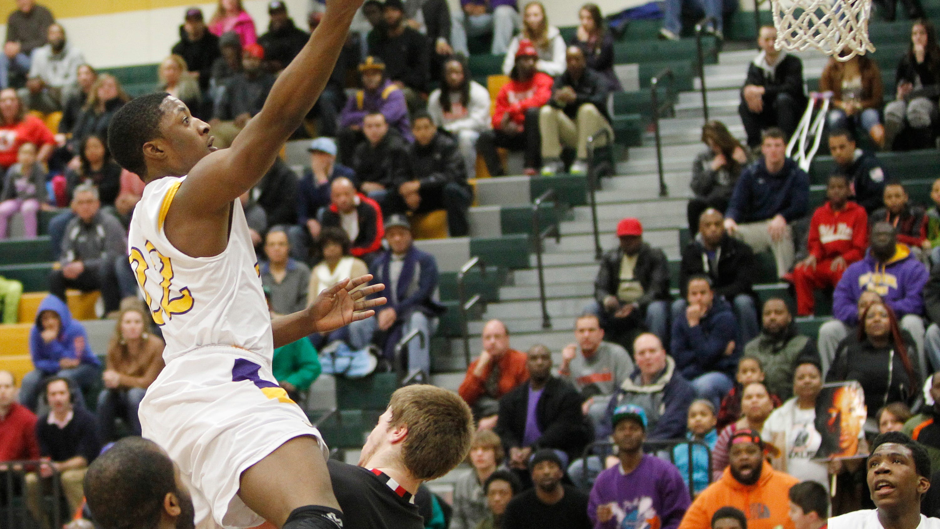 Caruthers leads East in state qualifier