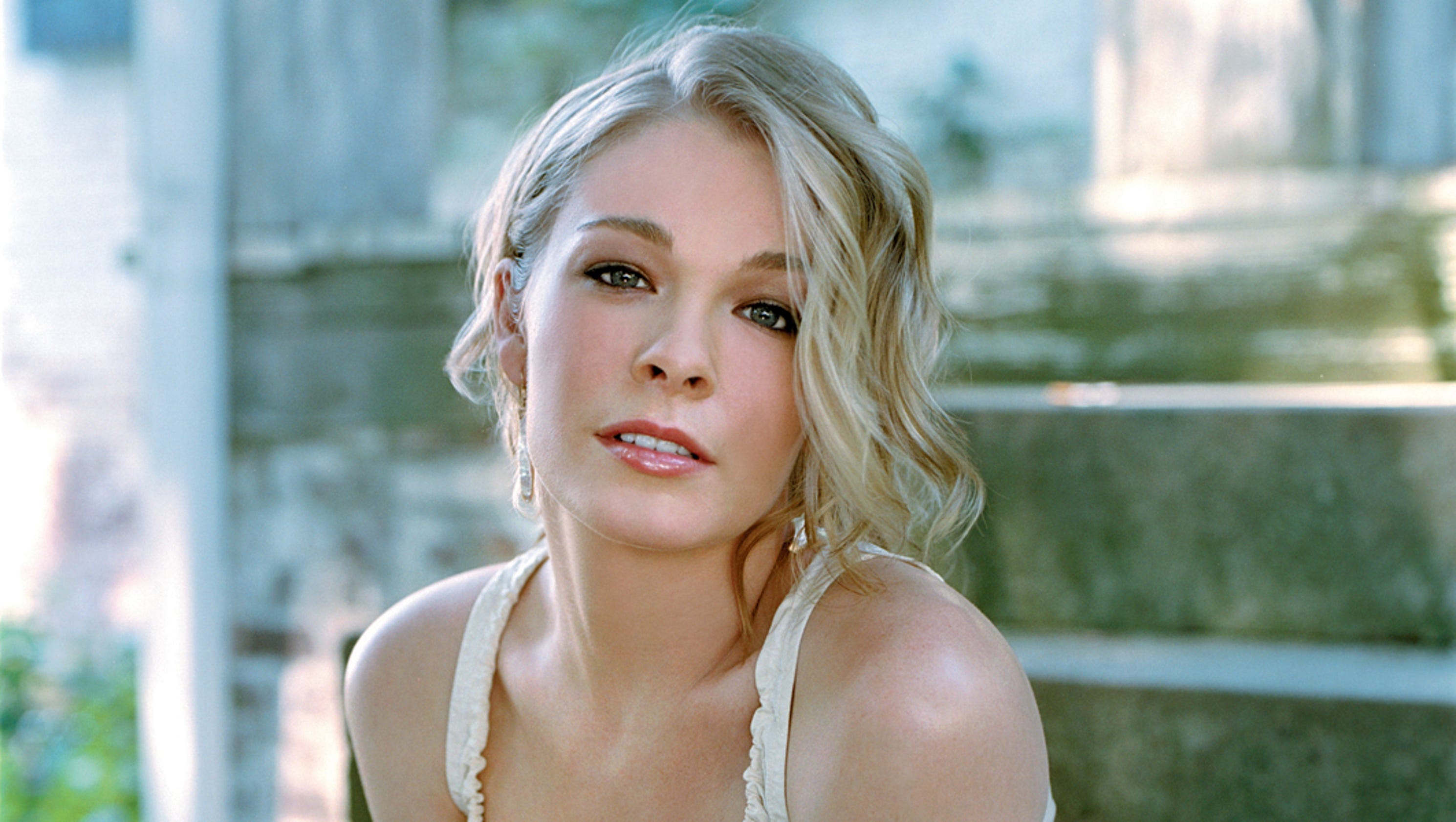 LeAnn Rimes steps up for Desert Symphony after Al Jarreau's death