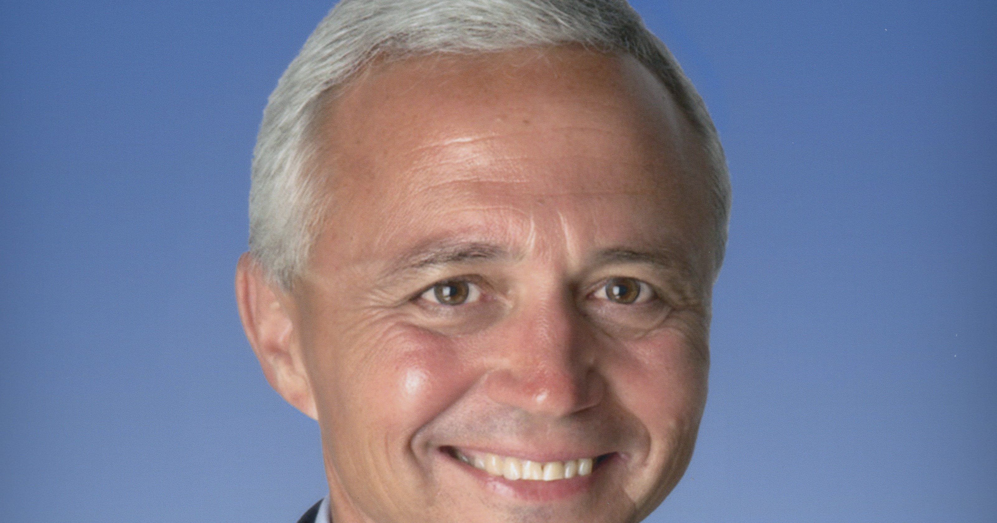 Former Meredith CEO Steve Lacy to retire from executive ranks in March