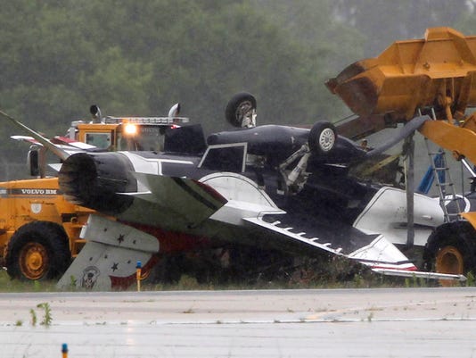 F-16 Thunderbird plane crashes at Wright-Patterson Air Force Base ahead ...