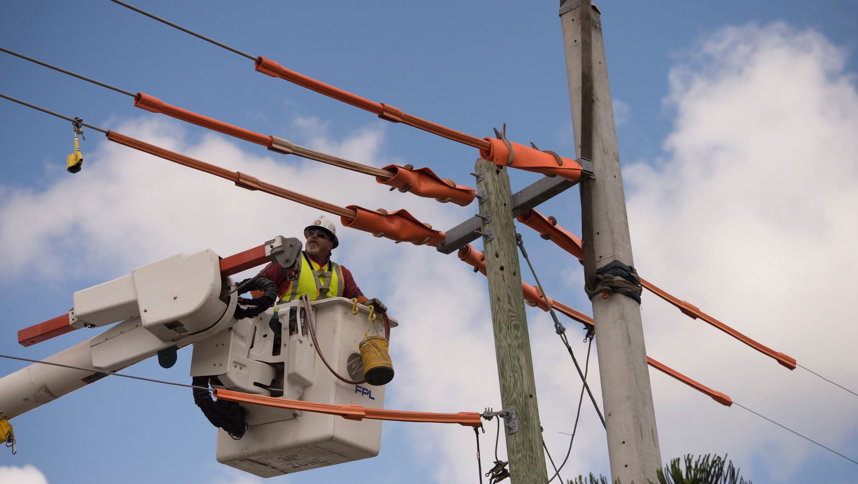 FPL, AT&T, Comcast wooden and concrete double utility poles contract