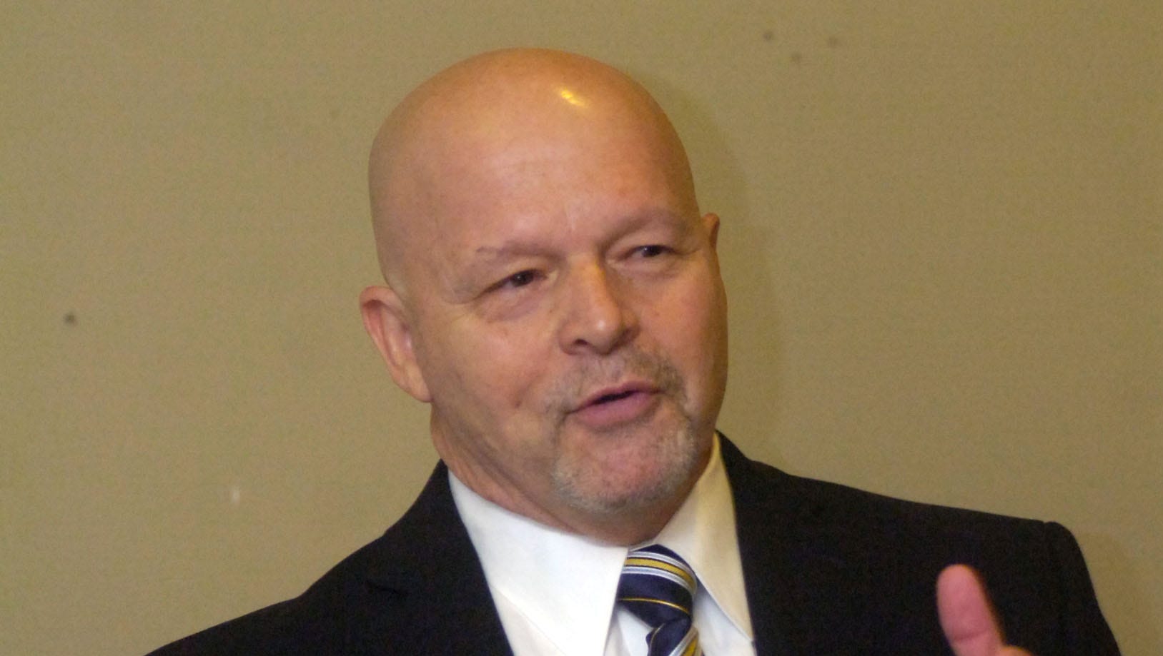 Superintendent to present plan for failing schools