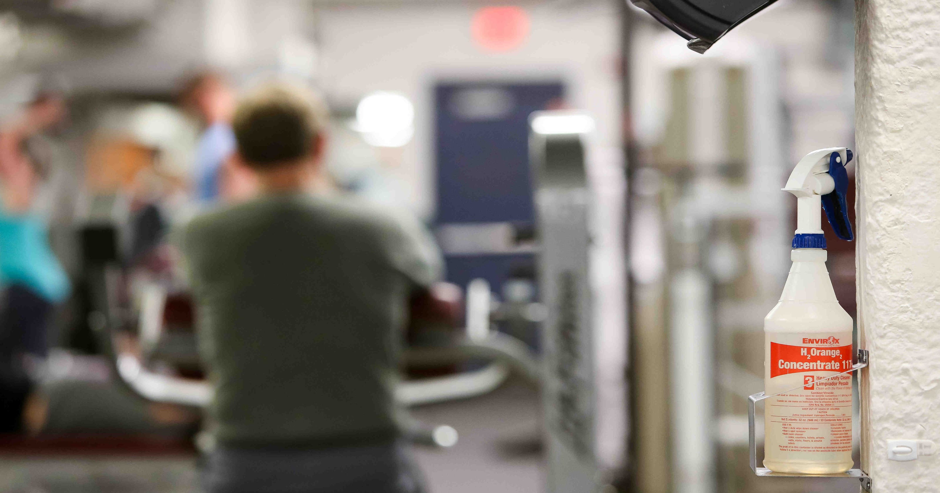 Experts: Gym equipment a breeding ground for germs