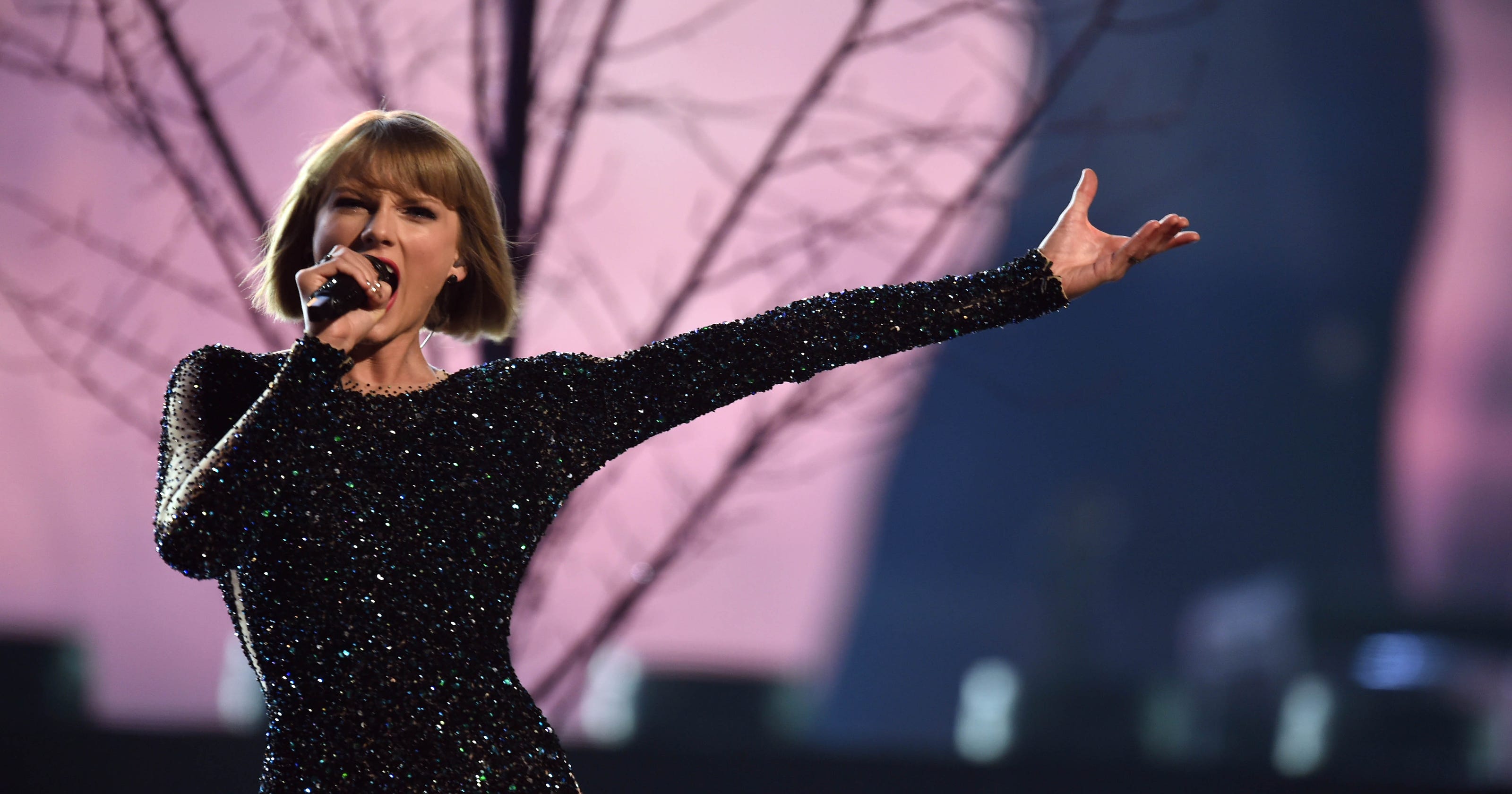 In 10 years, Taylor Swift became the pop star of a generation