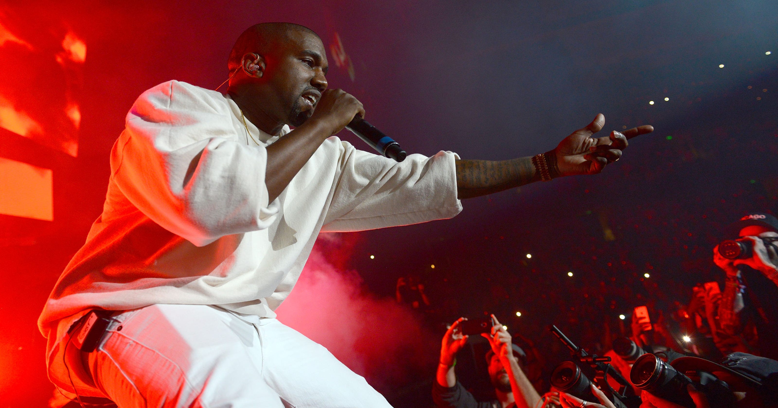 Kanye West announces Saint Pablo tour