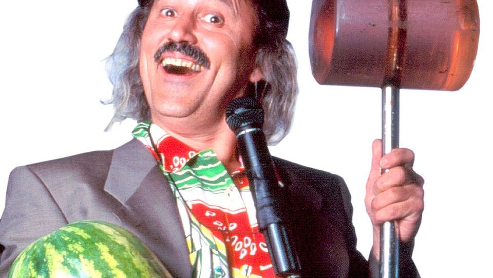 Gallagher smash! The melon-murdering comic plays Fort Myers