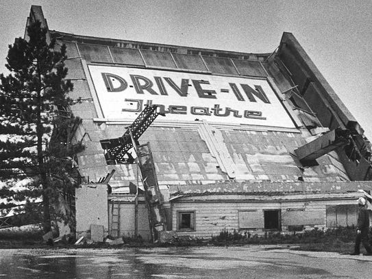 Looking back at the rise, and fall, of Milwaukee's first drive-in movie ...